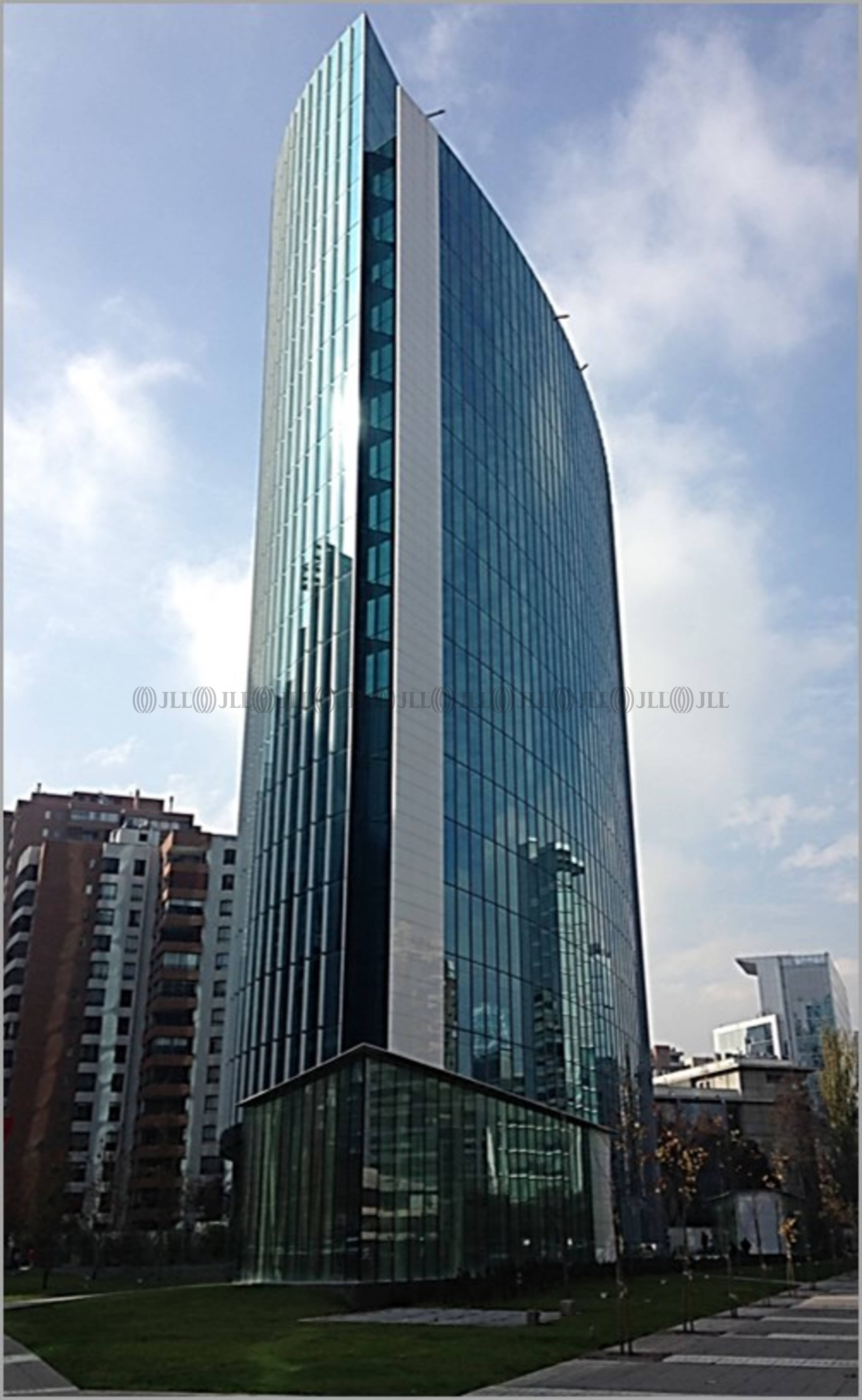 Edificio Parque Oriente, Avenida Alonso de Cordova 5320 | JLL Propiedades - CL