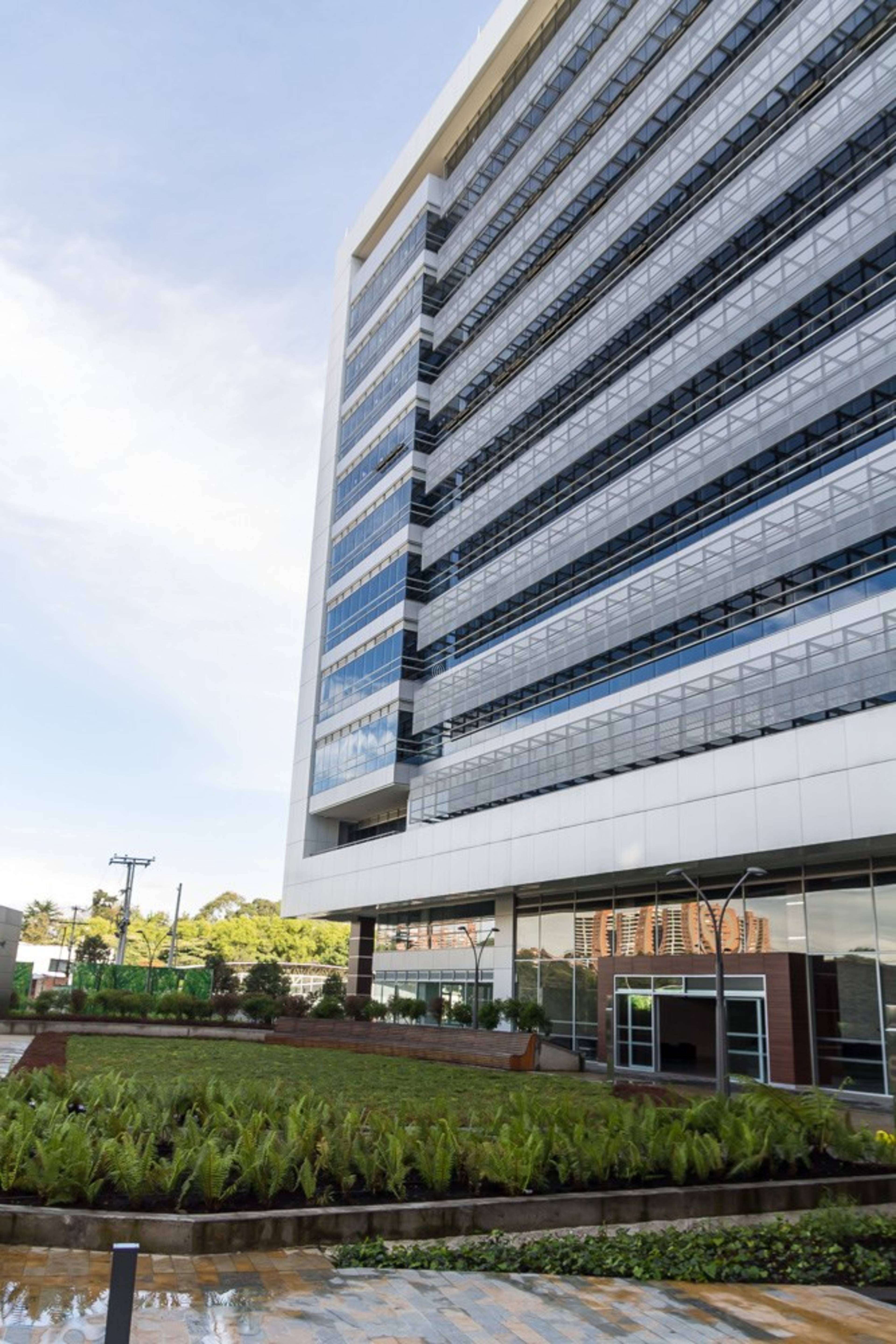 Centro Empresarial Colpatria - Torres 2 y 3 - Prado Norte, Calle 127A ...