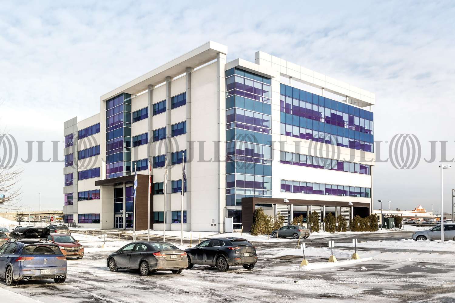Plug & Play, Office for lease, Laval 2905 Place Louis-R.-Renaud | JLL ...