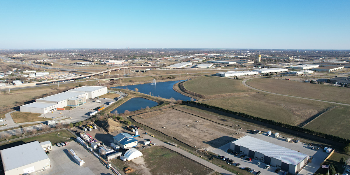 4405 SE Beisser Dr - Industrial For Lease | JLL