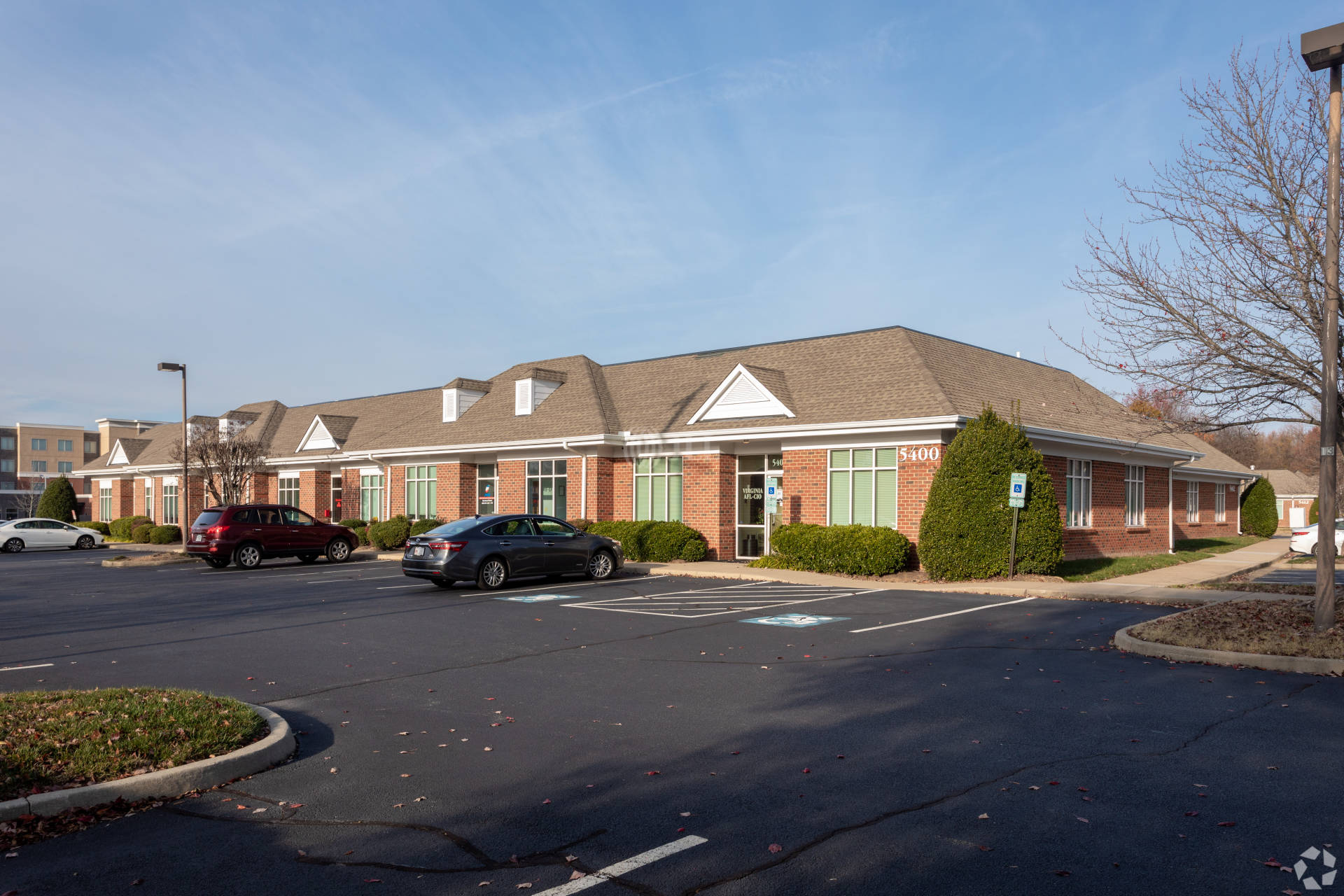 5400 Glenside Dr | JLL Properties - US