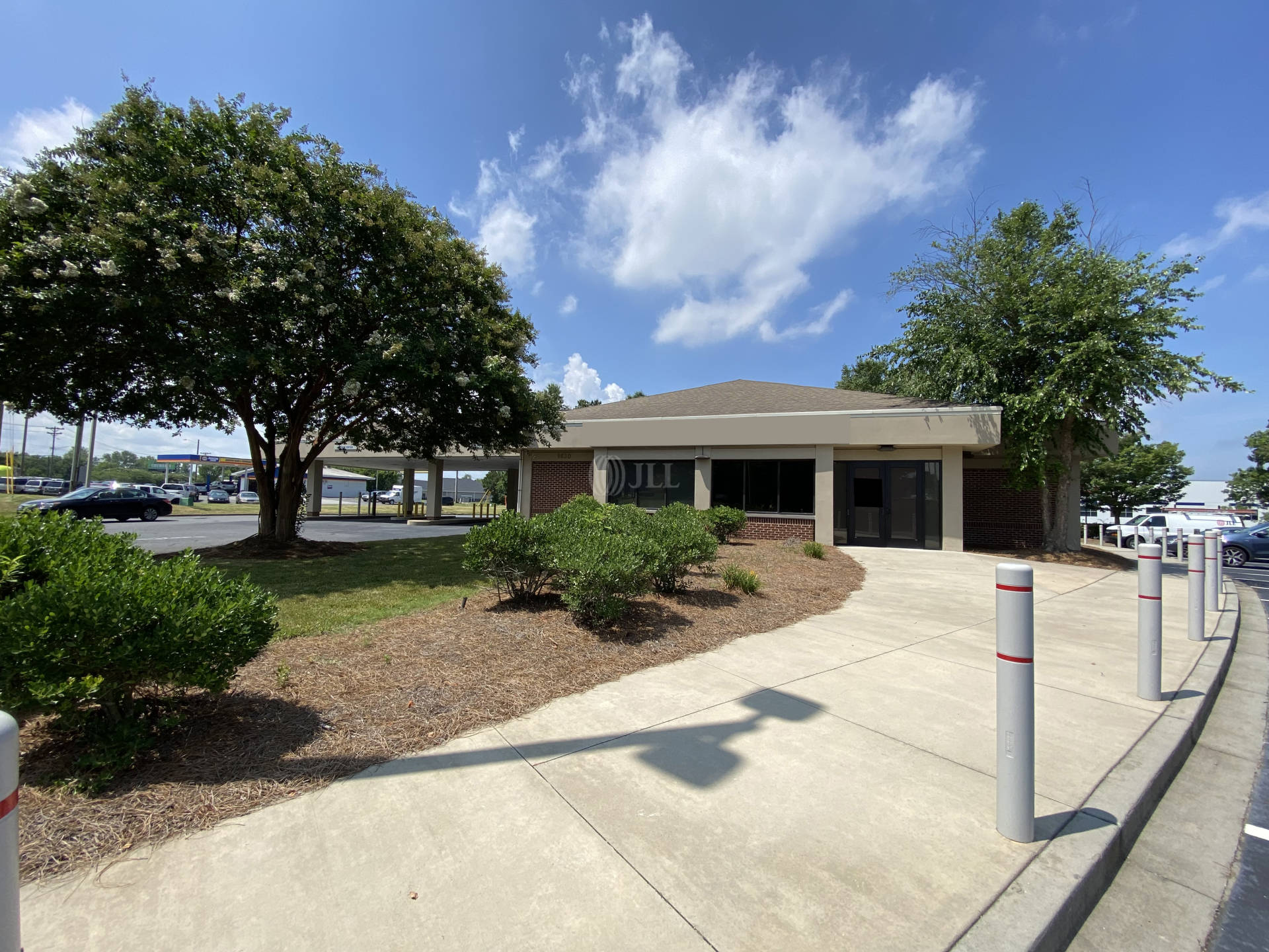 Former Bank Branch, 9630 S Tryon St | JLL Properties - US
