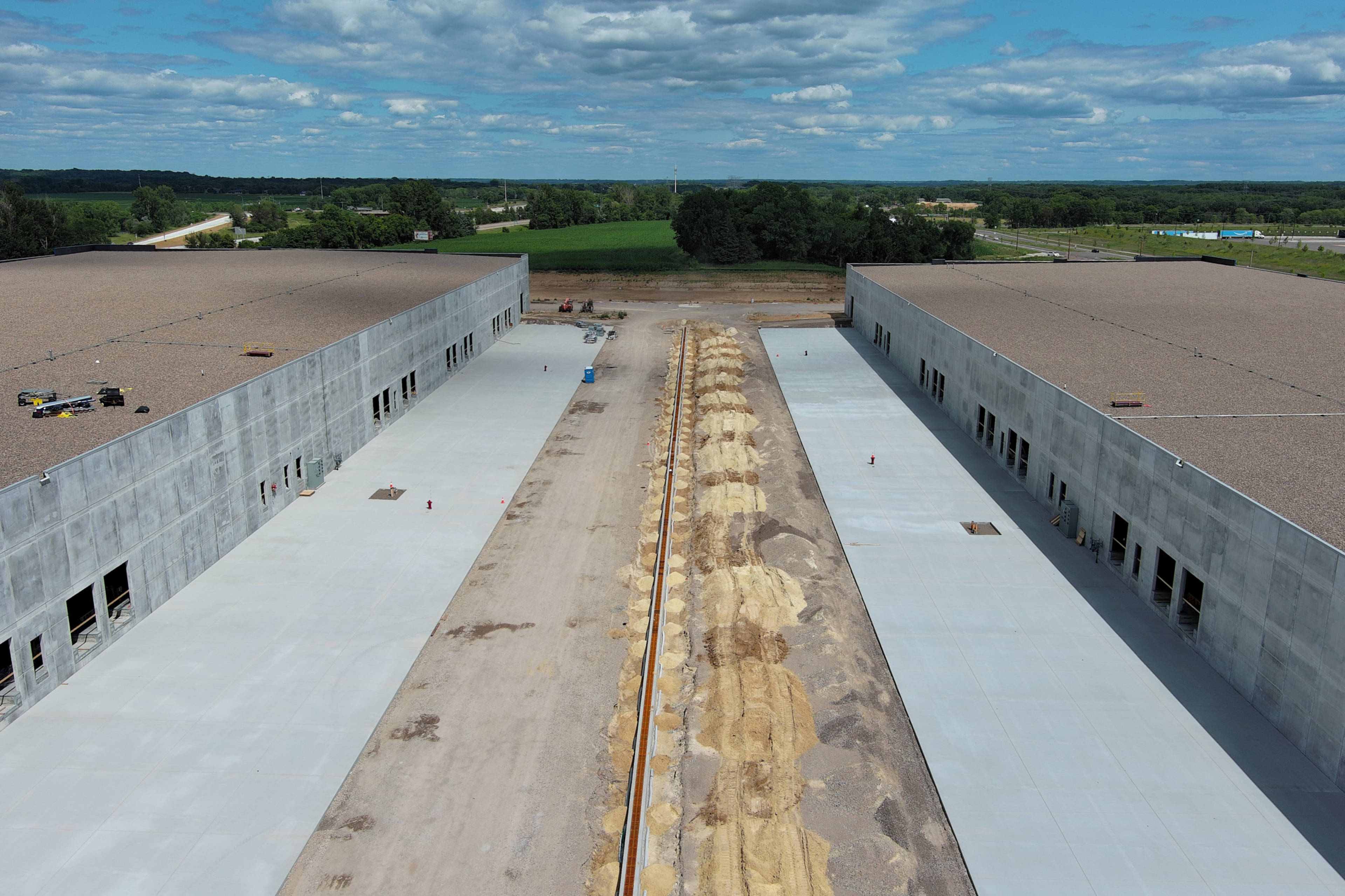 Royal Gateway Commerce Center B, 1122X Hudson Rd | JLL Properties - US