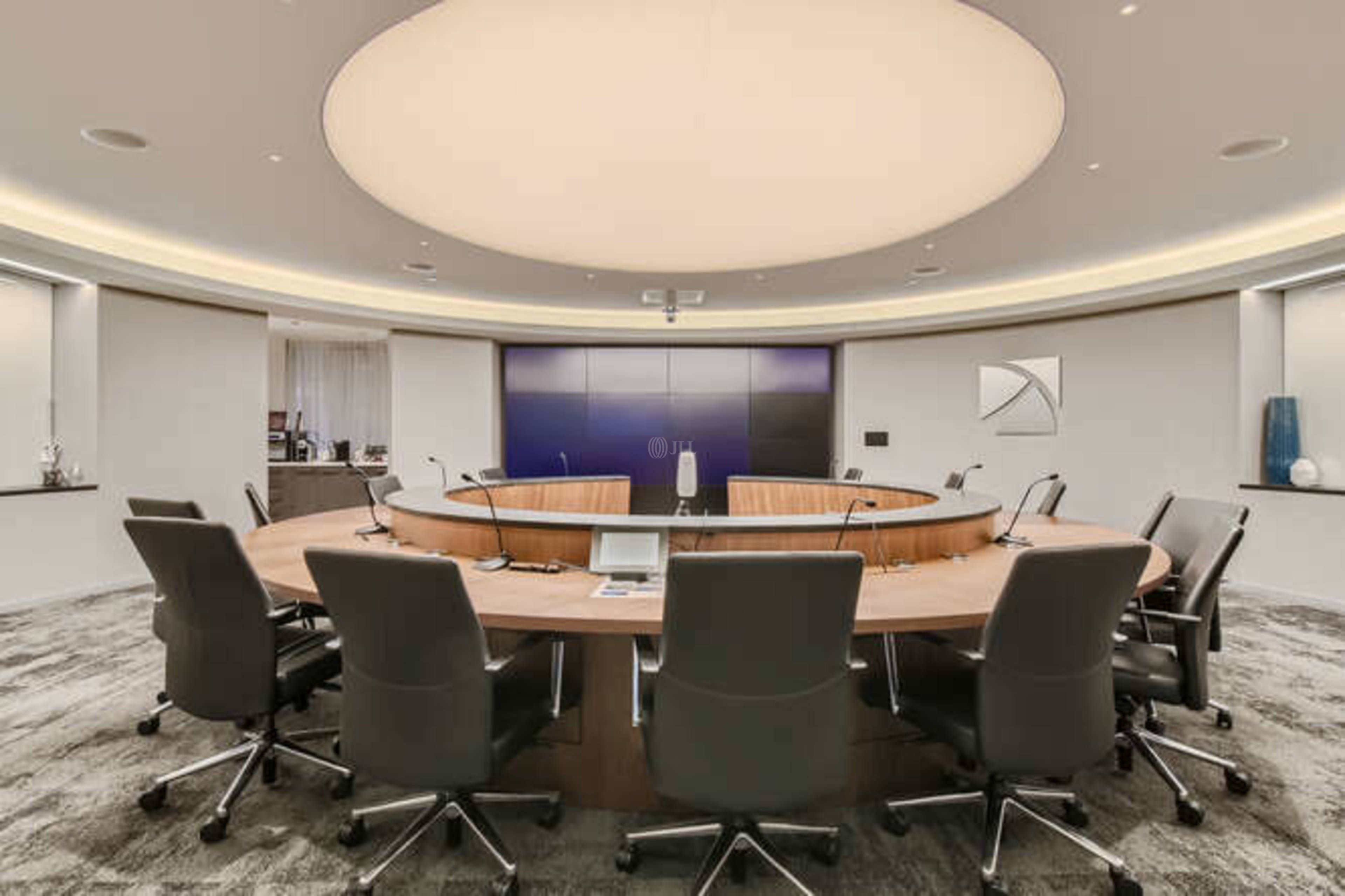 Three First National Plaza, 70 W Madison St | JLL Properties - US