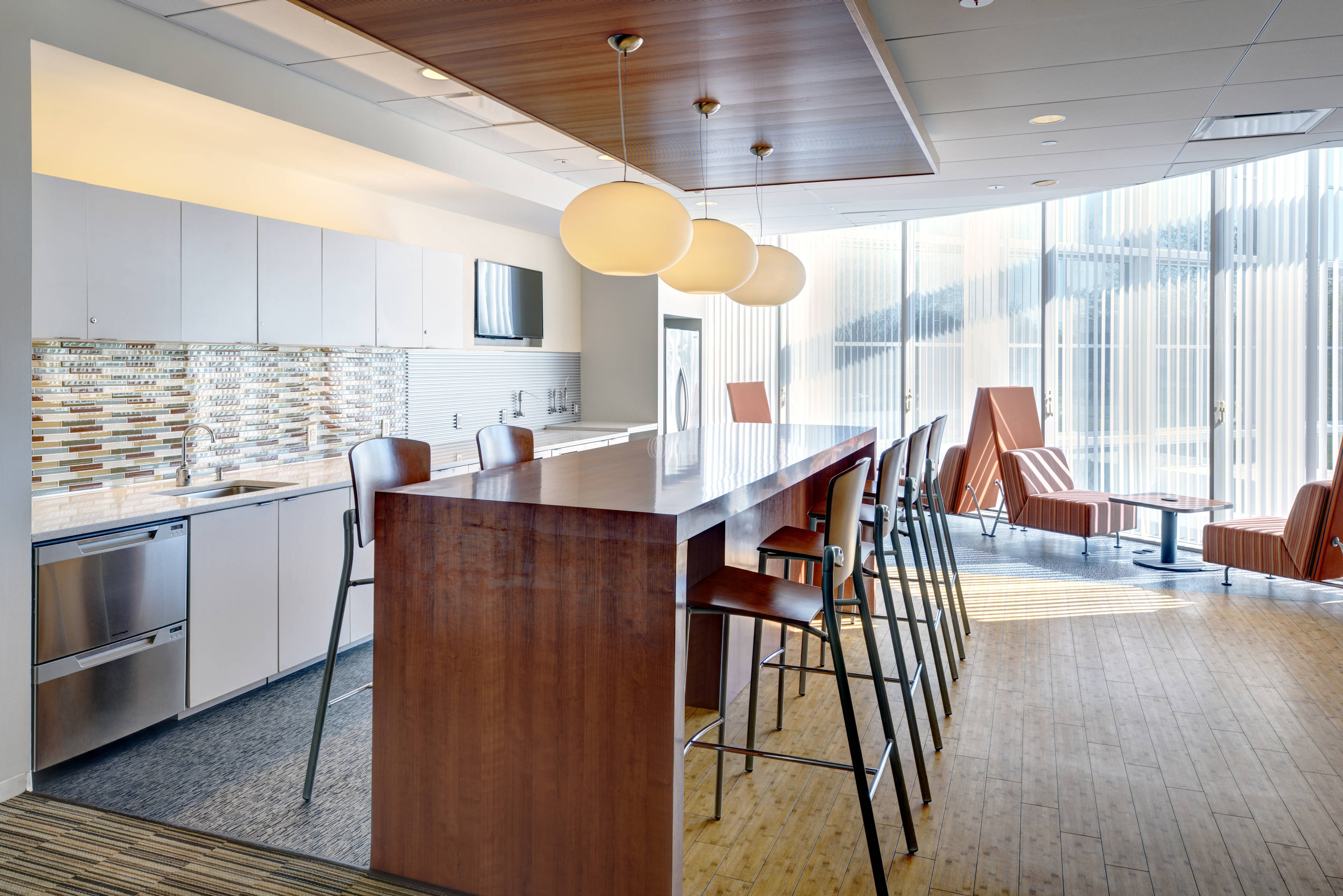 500 College Rd E | JLL Properties - US