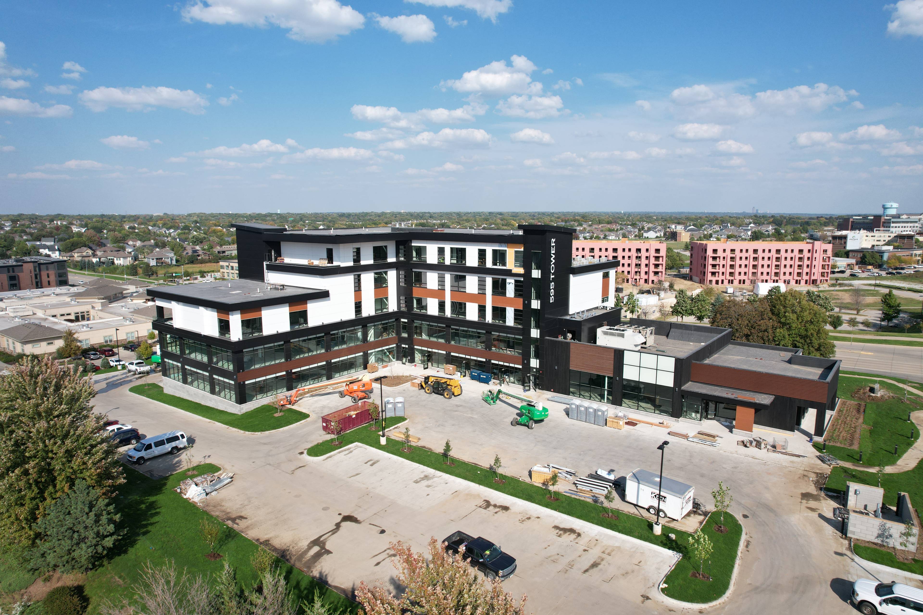 595 Tower, 595 S 60th St | JLL Properties - US