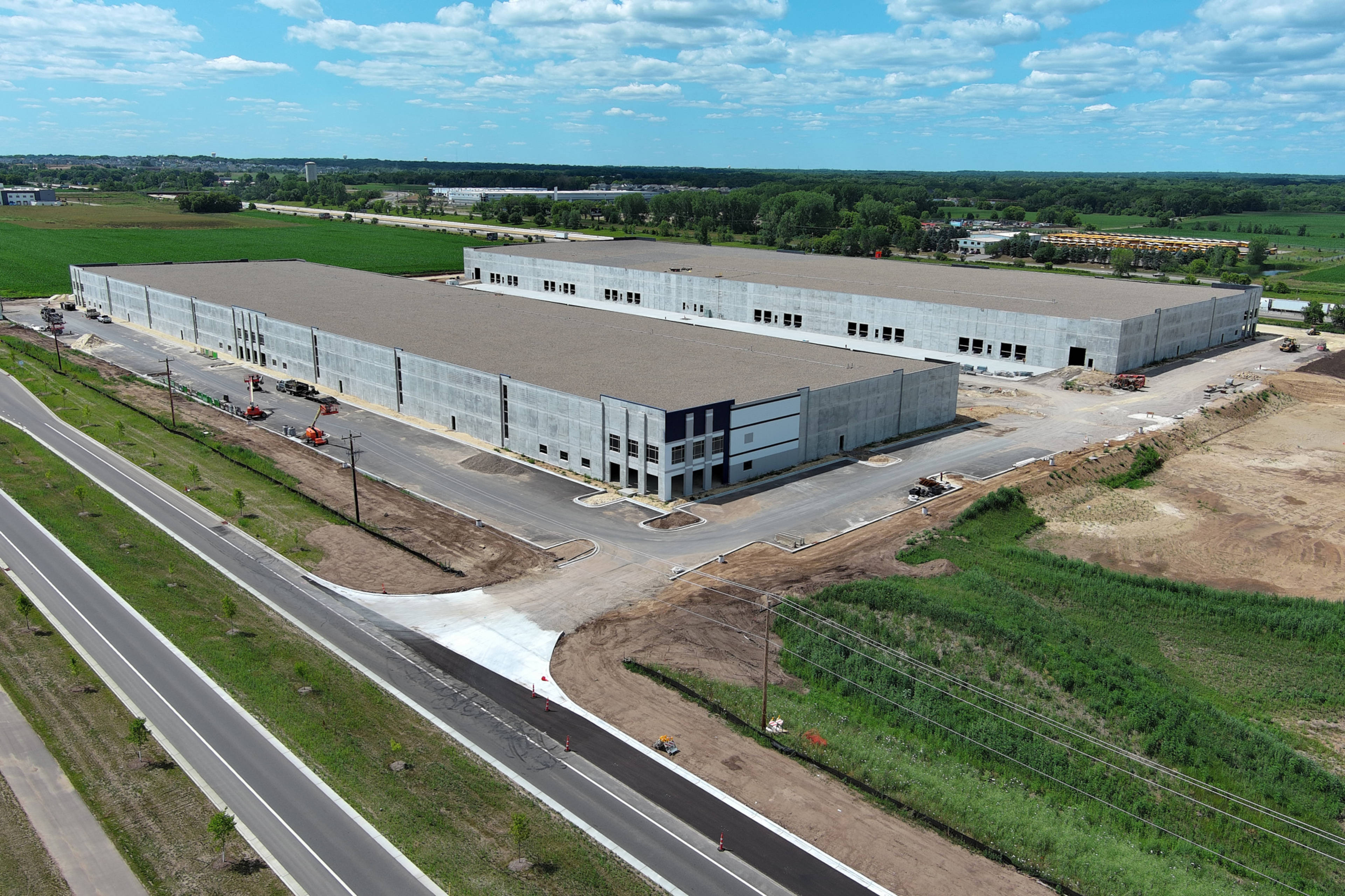 Royal Gateway Commerce Center B, 1122X Hudson Rd | JLL Properties - US
