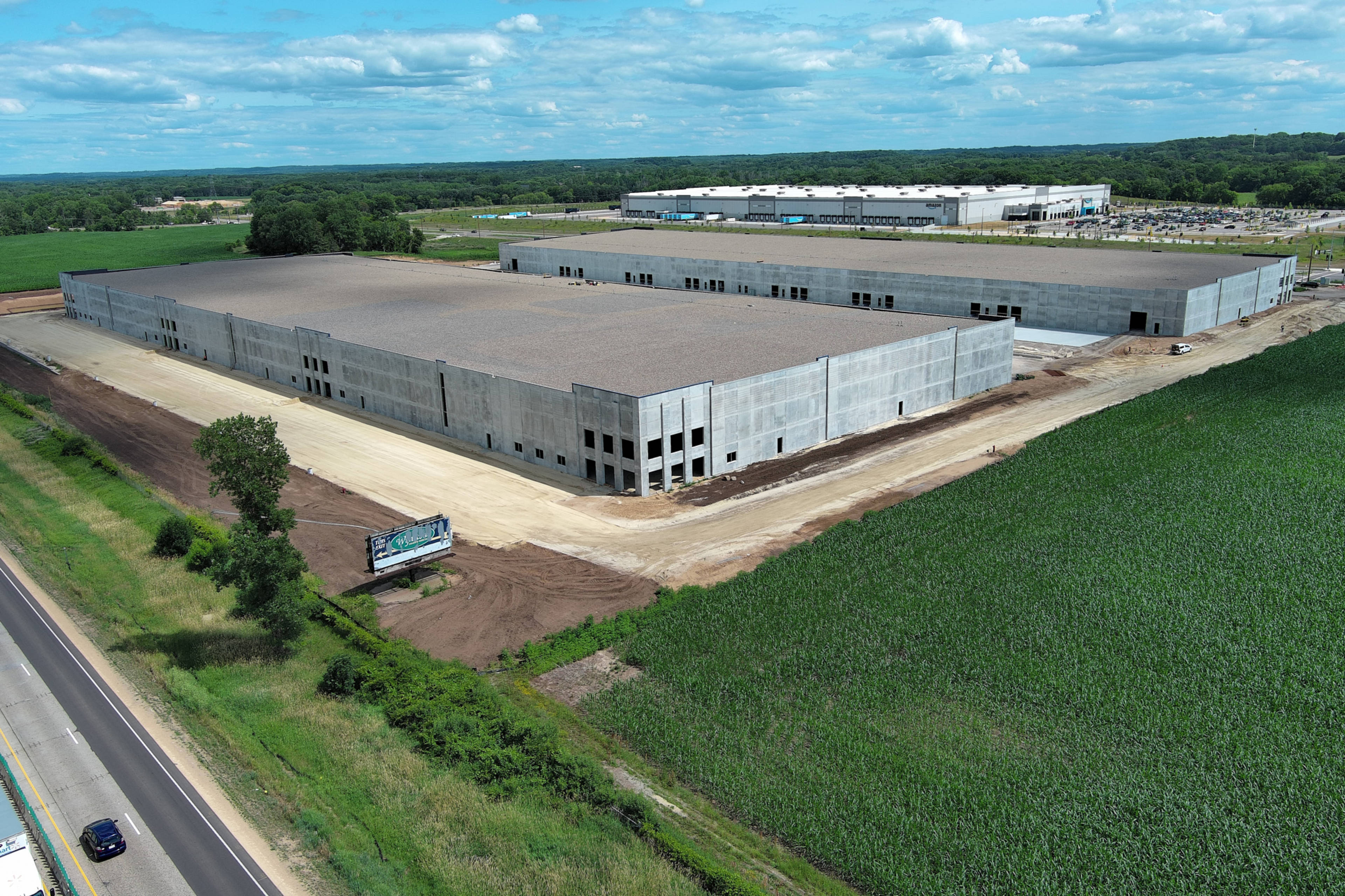 Royal Gateway Commerce Center A, 1122X Hudson Rd | JLL Properties - US