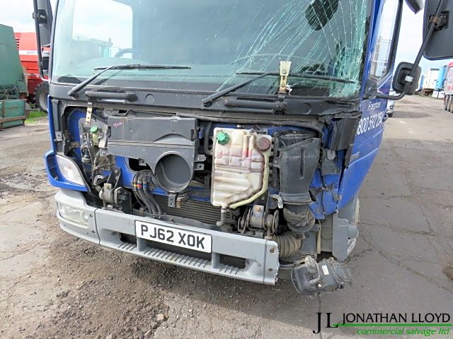 Jonathan Lloyd Commercial Salvage LTD Mercedes Atego 816 Detail