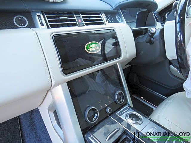 Jonathan Lloyd Commercial Salvage LTD Range rover Autobiography Detail