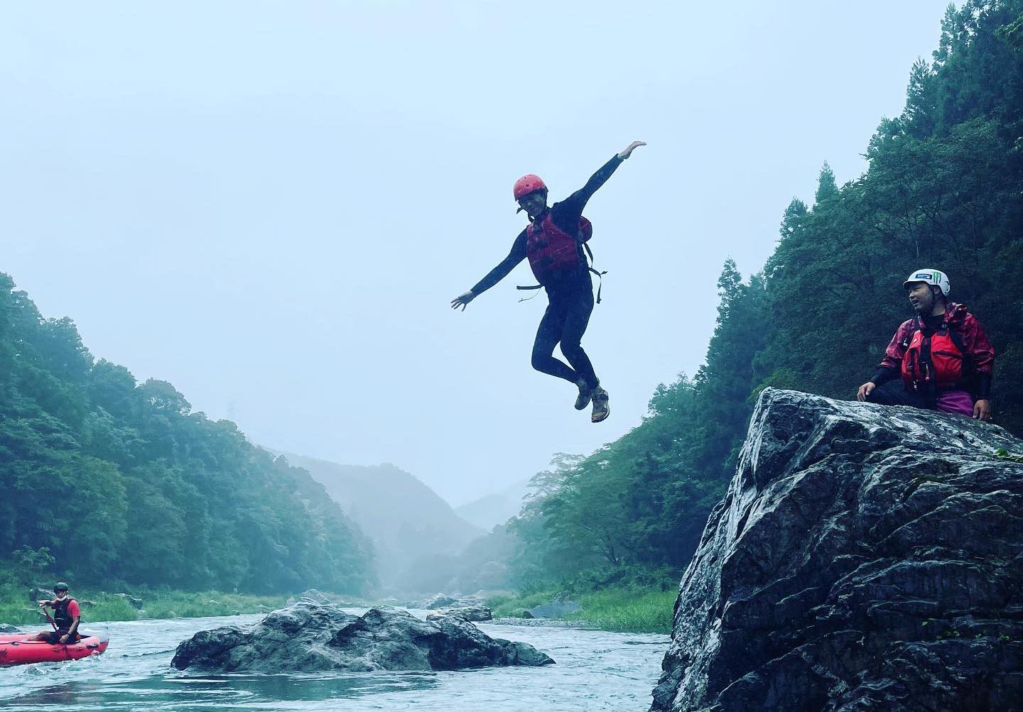 Experience the Tama River by Ducky and Packraft | National Parks of Japan