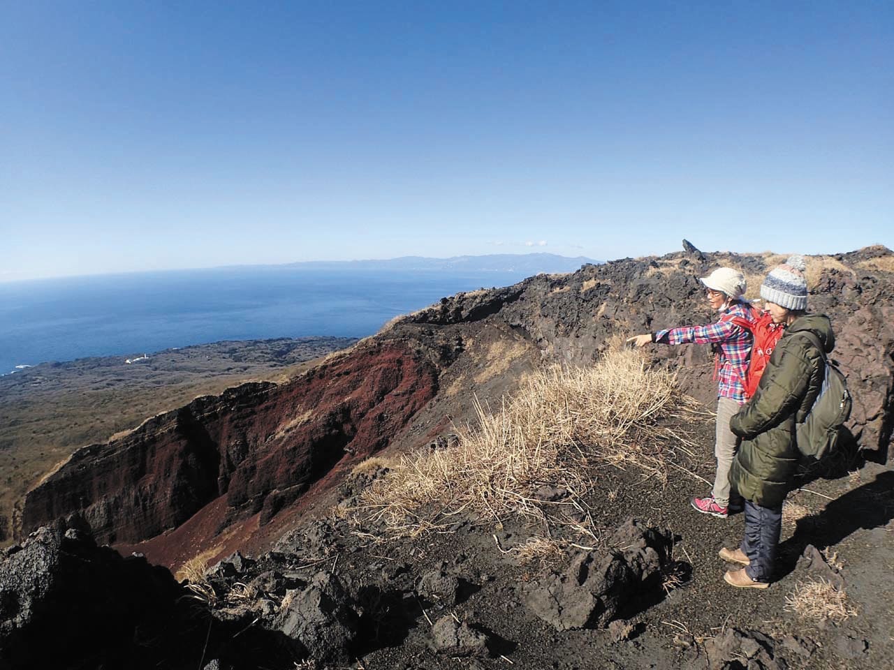 Volcanic Exploration in Izu Oshima Geopark | National Parks of Japan