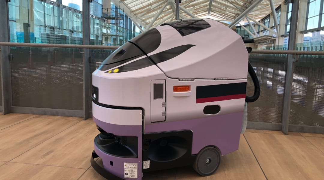 Keeping Trains Spotless: A Day in the life of a Japan Rail East ...
