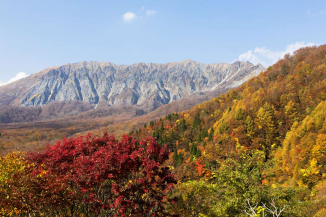 6 Japanese hikes to take your breath away