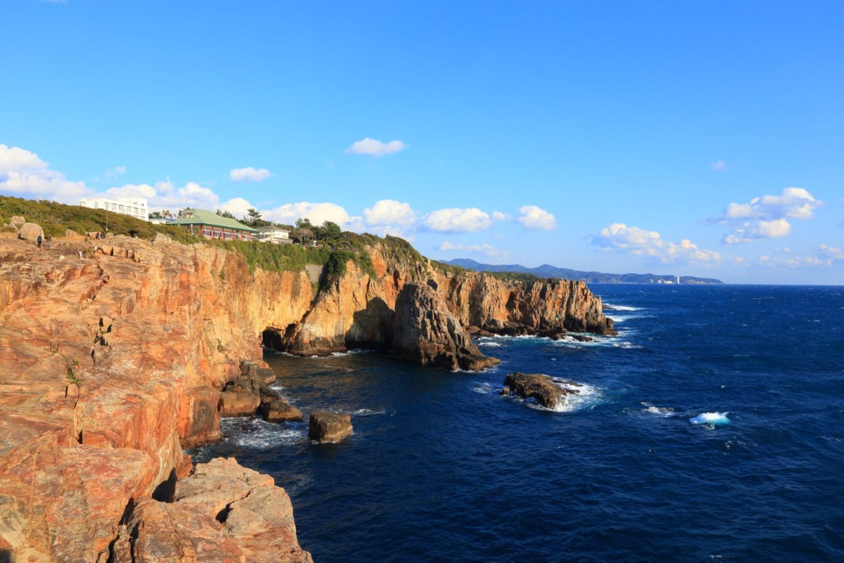 Discover the Sandanbeki Rock Cliffs | National Parks of Japan