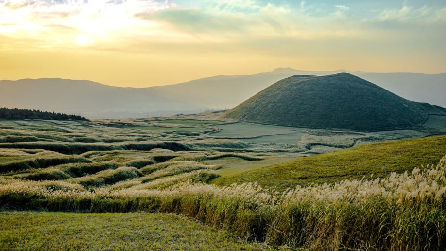 Descubre el monte Aso: 9 rutas y muchos planes para amantes de la ...