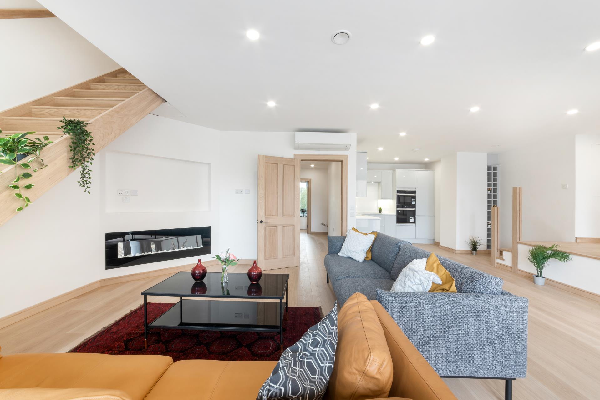 Meridian Place 2662609 | JOHNS&CO