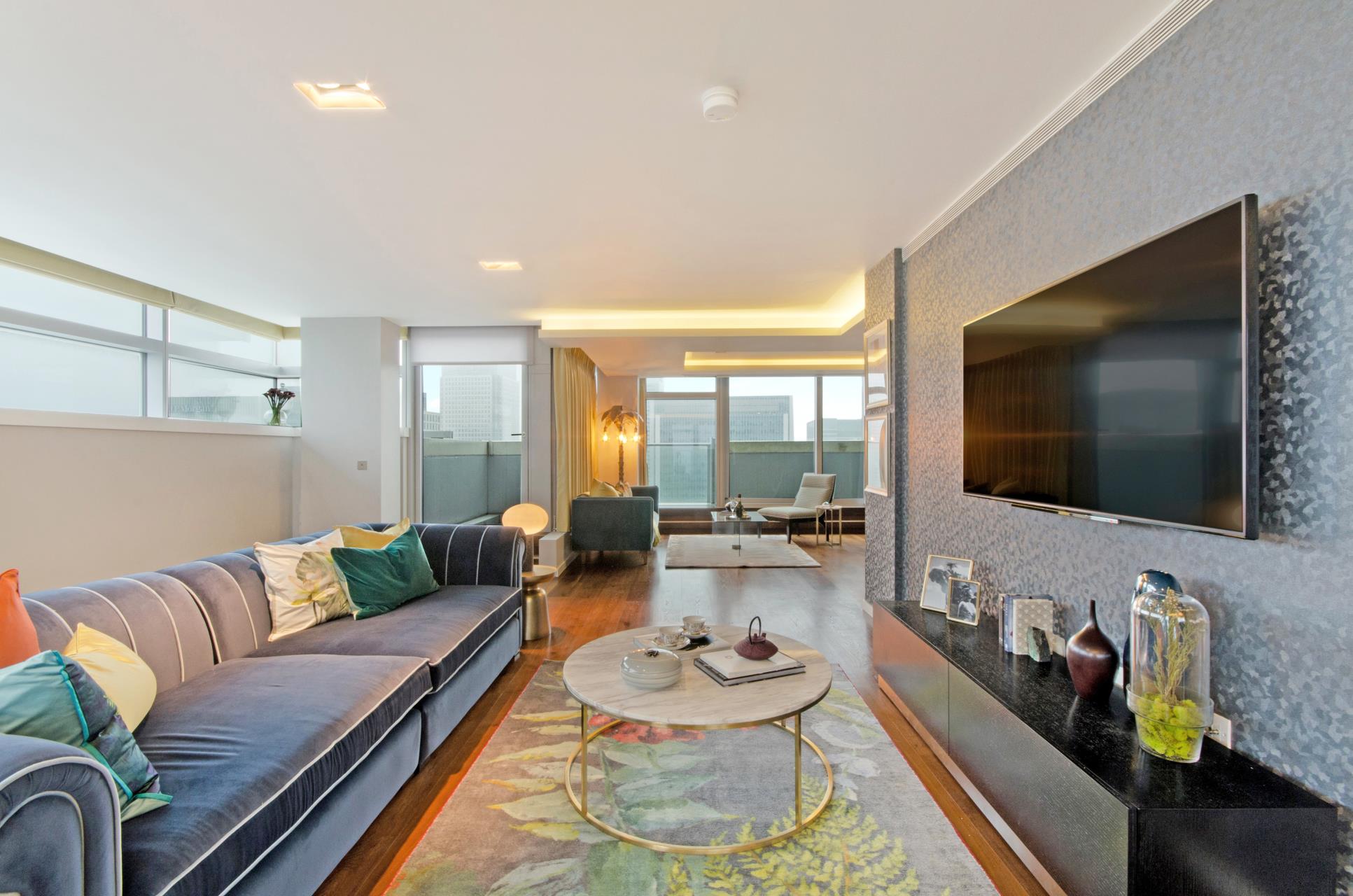 Pan Peninsula 2334140 | JOHNS&CO