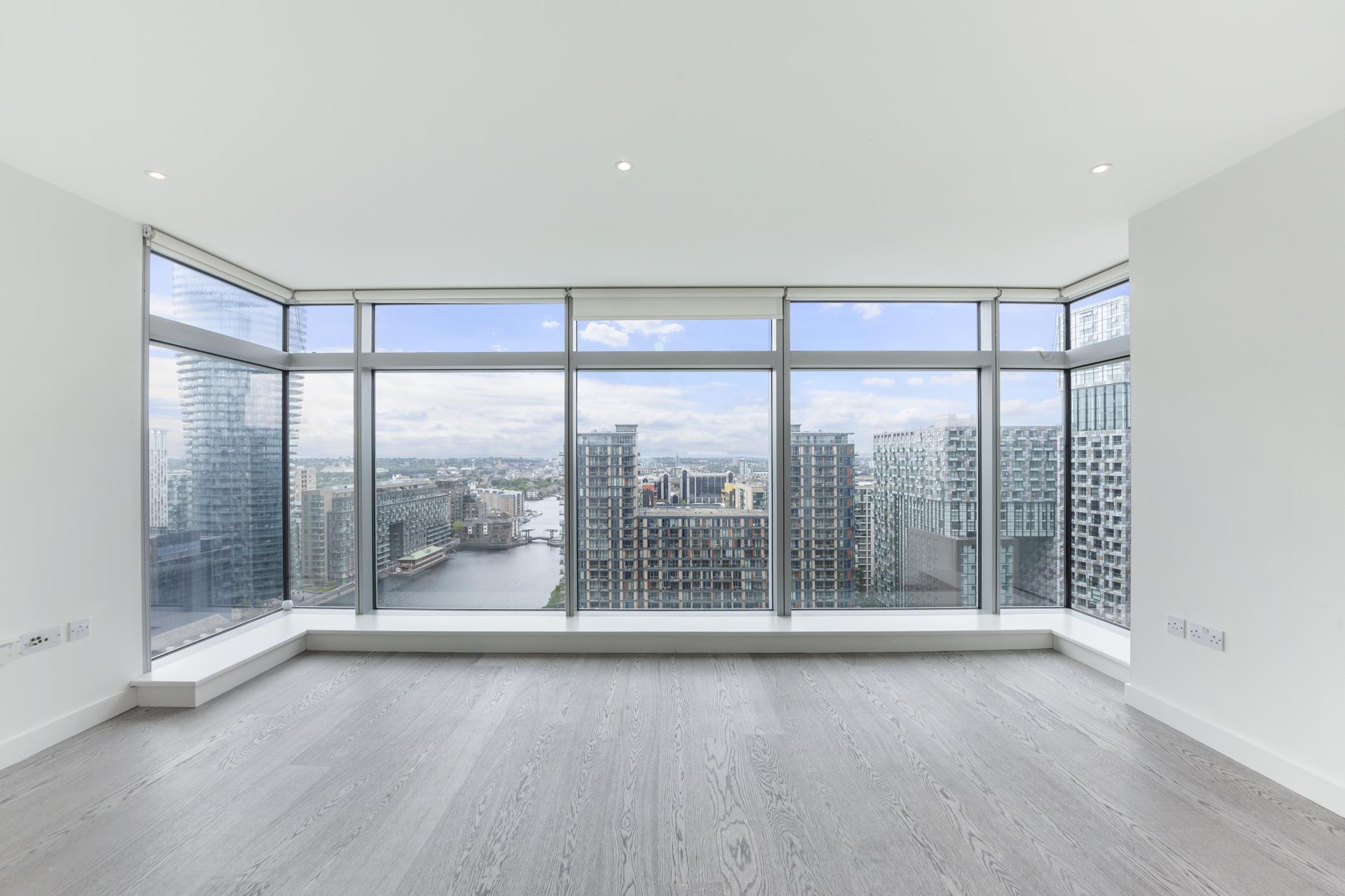 Pan Peninsula 2561954 | JOHNS&CO