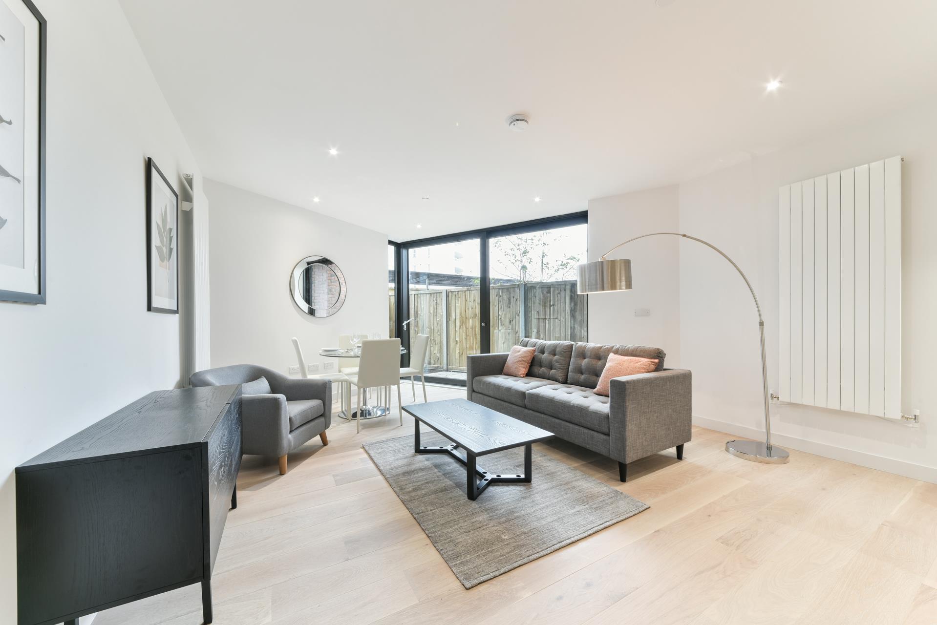 Summerston House 2372026 | JOHNS&CO
