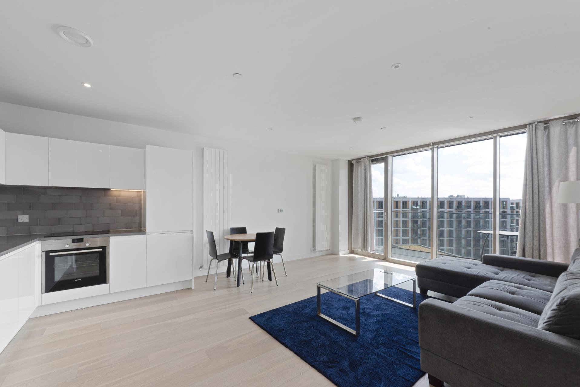 Commodore House 2404907 | JOHNS&CO