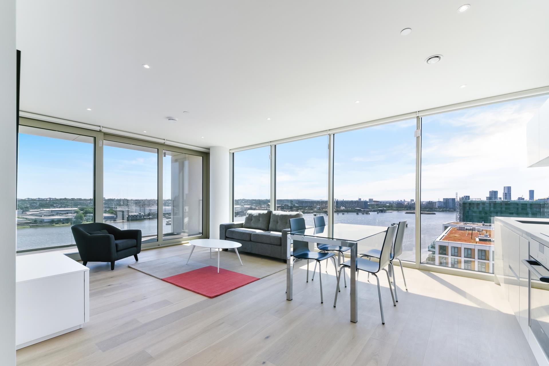 Liner House 2434526 | JOHNS&CO