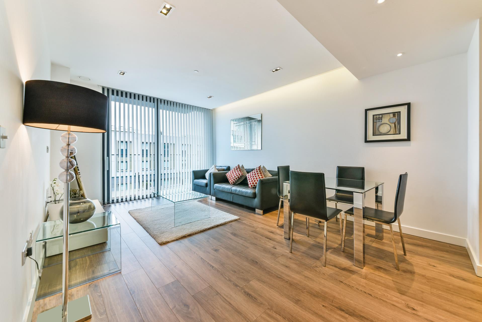 Satin House 2484938 | JOHNS&CO