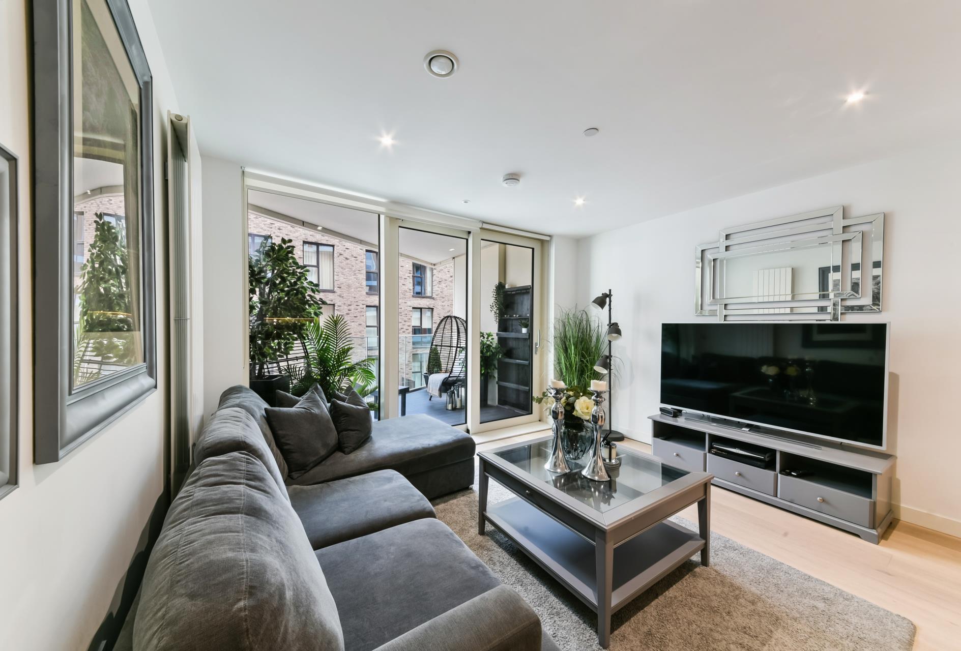 Carrick House 2528905 | JOHNS&CO