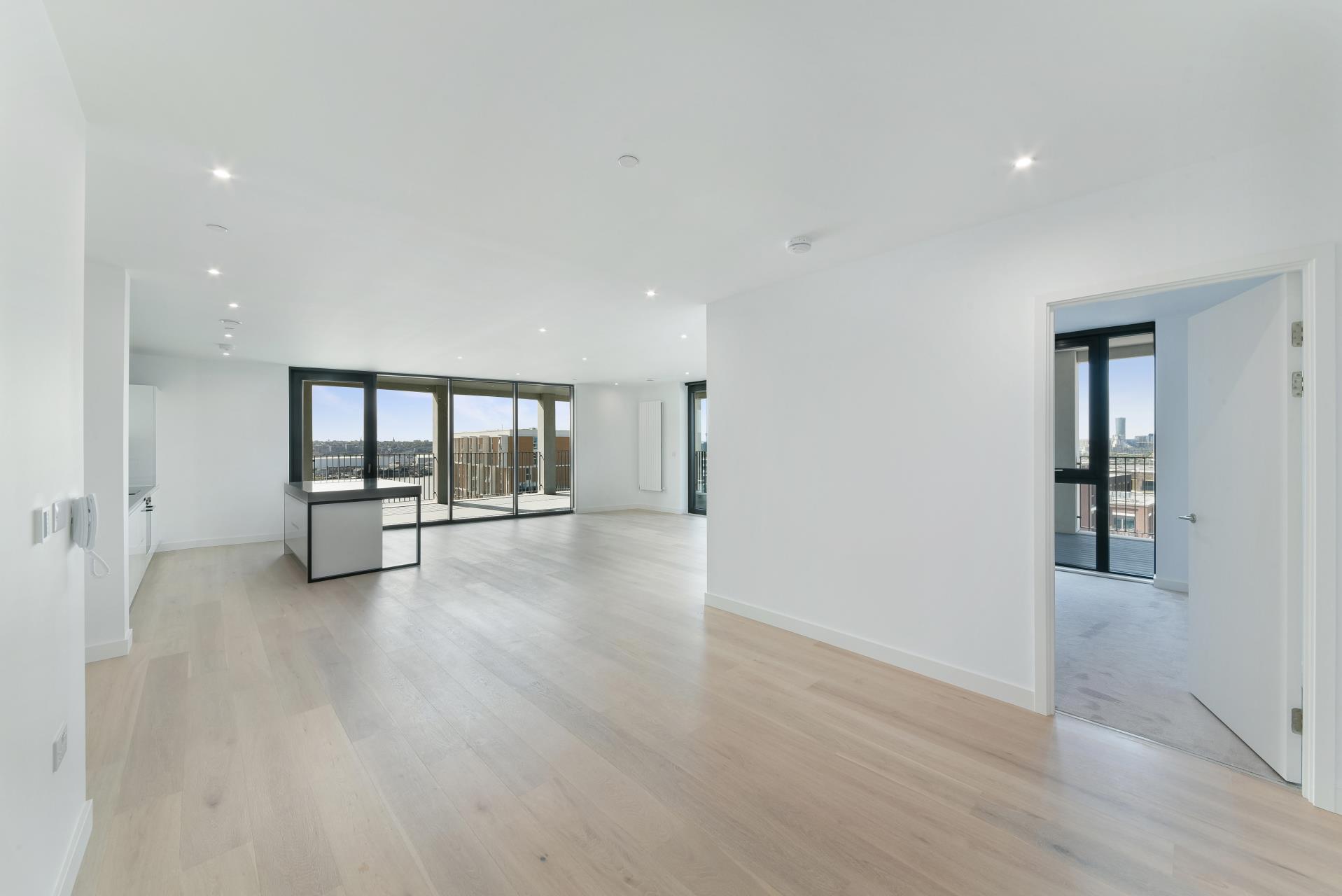 Pinnacle House 2561337 | JOHNS&CO