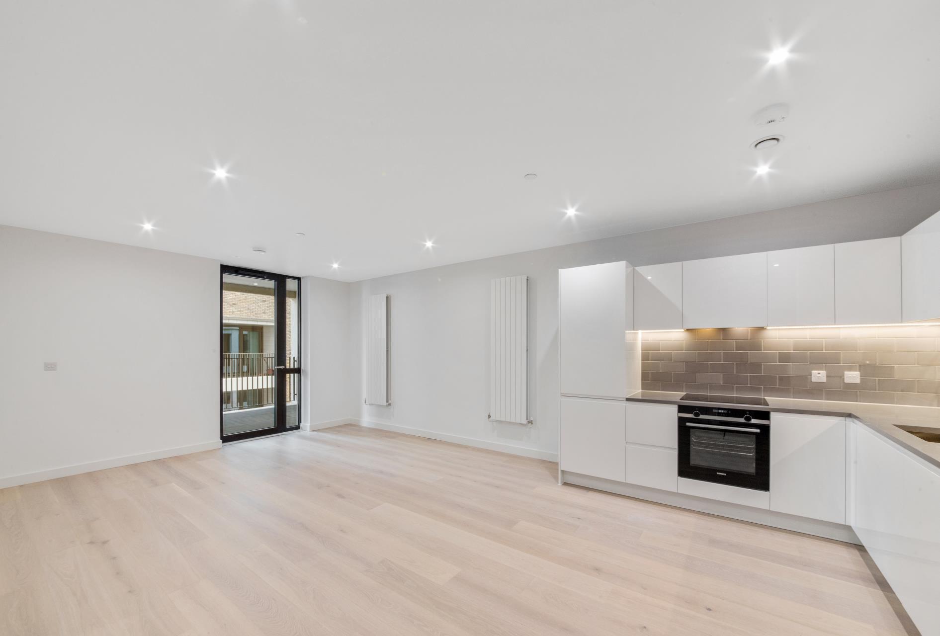 Pinnacle House 2572650 | JOHNS&CO
