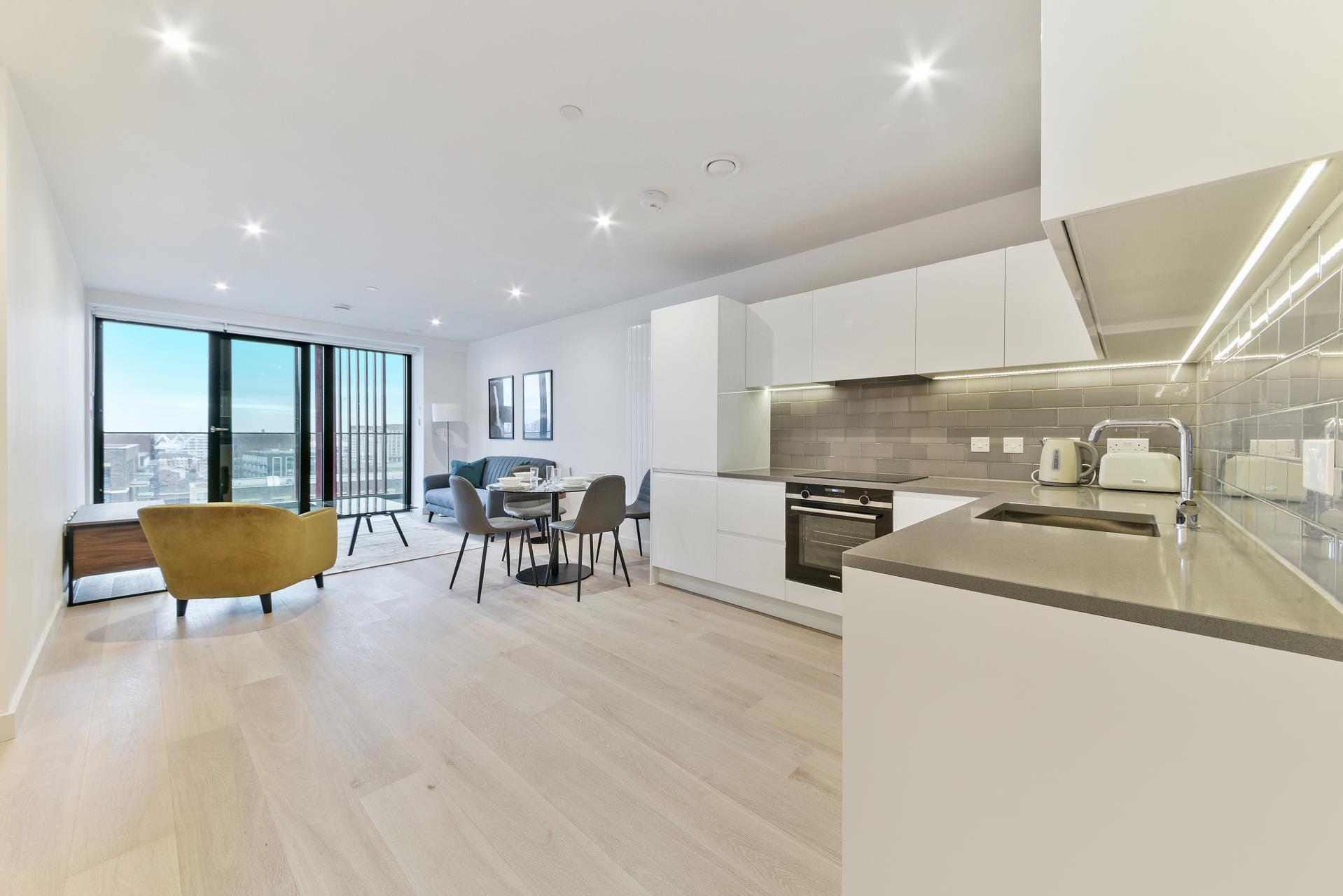 James Cook Building 2579685 | JOHNS&CO