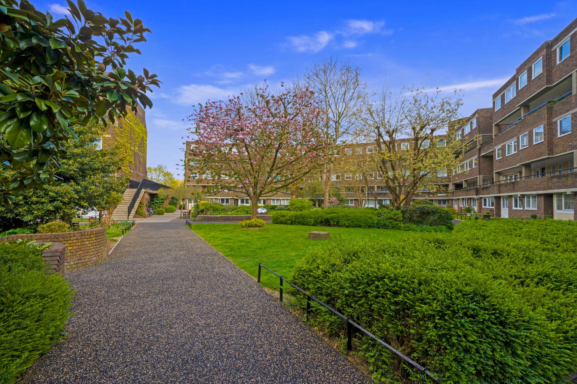 Otho Court 2598173 | JOHNS&CO