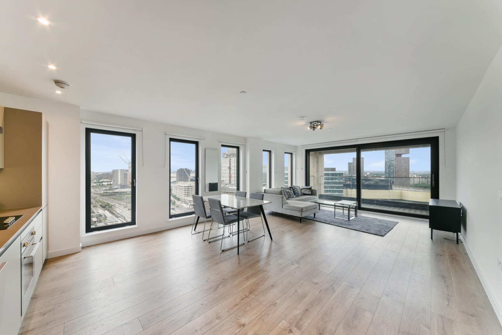 Legacy Tower 2615162 | JOHNS&CO