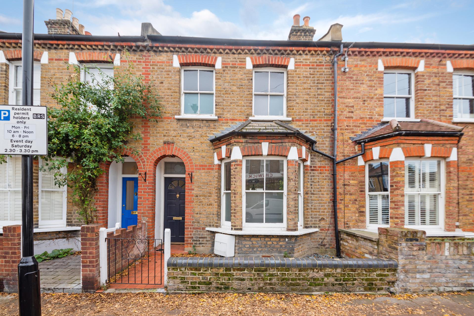 Brook Road South 2622120 | JOHNS&CO