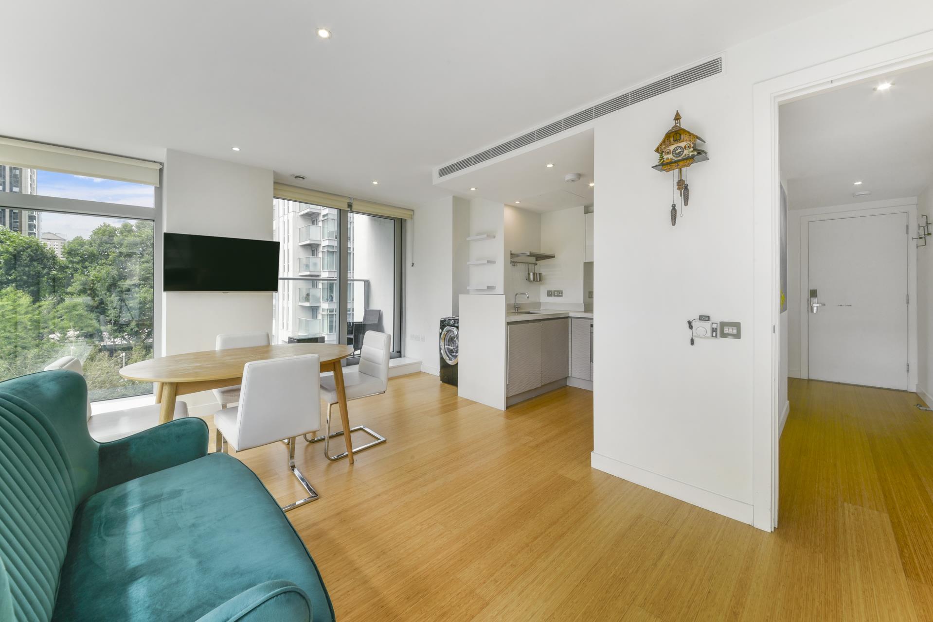Pan Peninsula 2623805 | JOHNS&CO