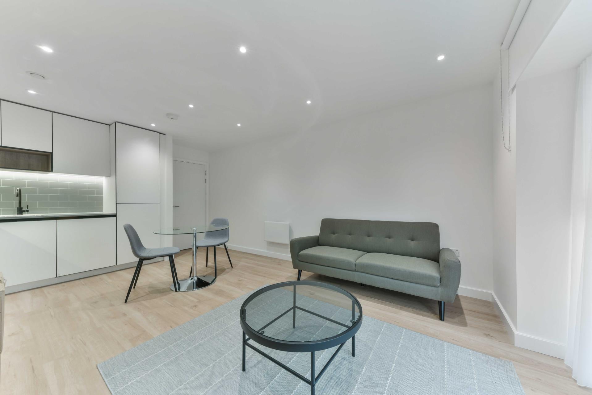 Finlay House 2631977 | JOHNS&CO