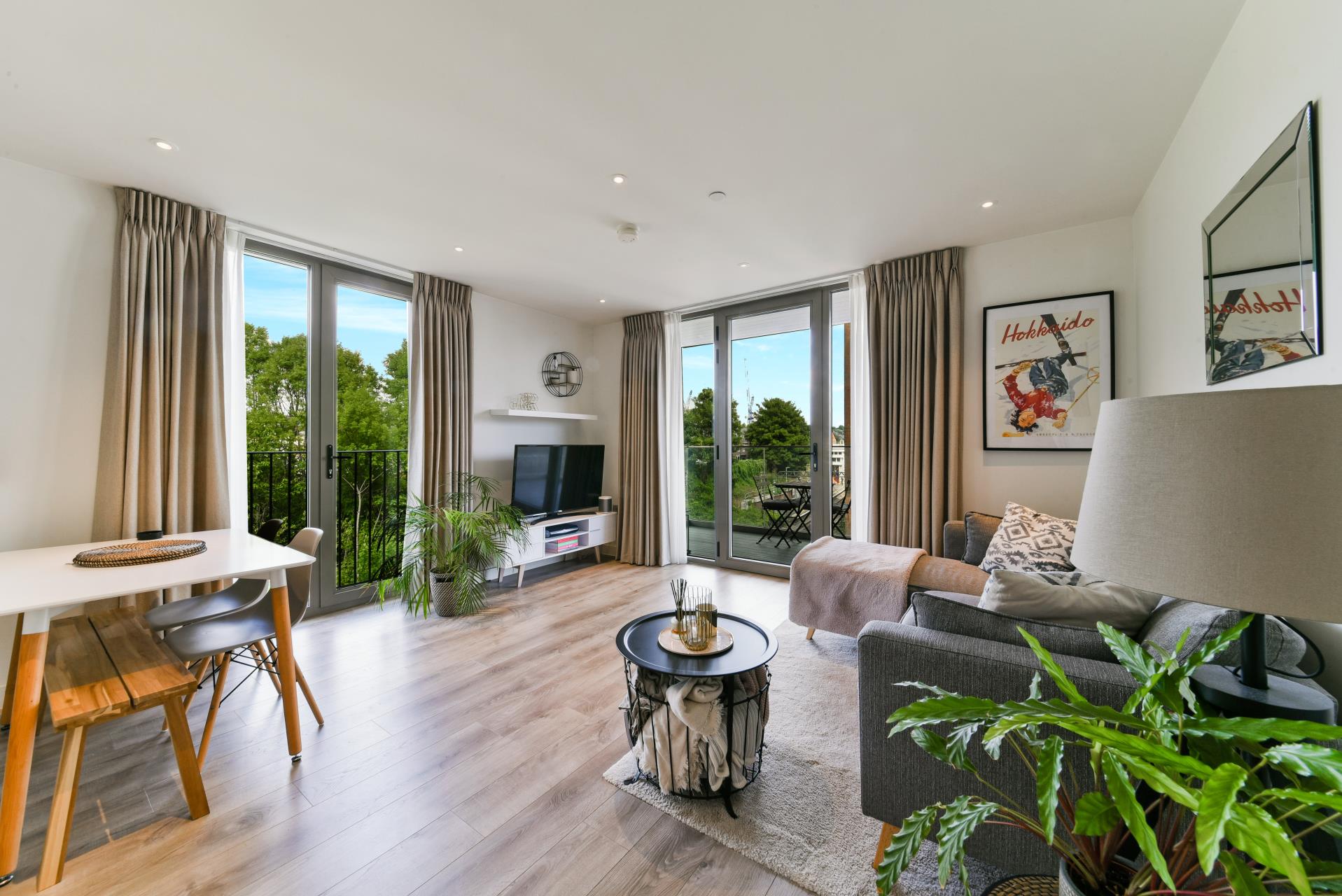 Milne Building 2644329 | JOHNS&CO