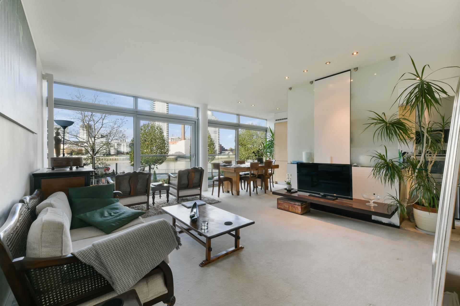 Montevetro Building 2650887 | JOHNS&CO