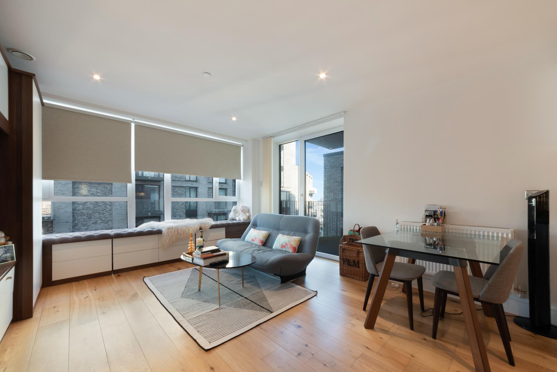 Centurion Tower 2653616 | JOHNS&CO