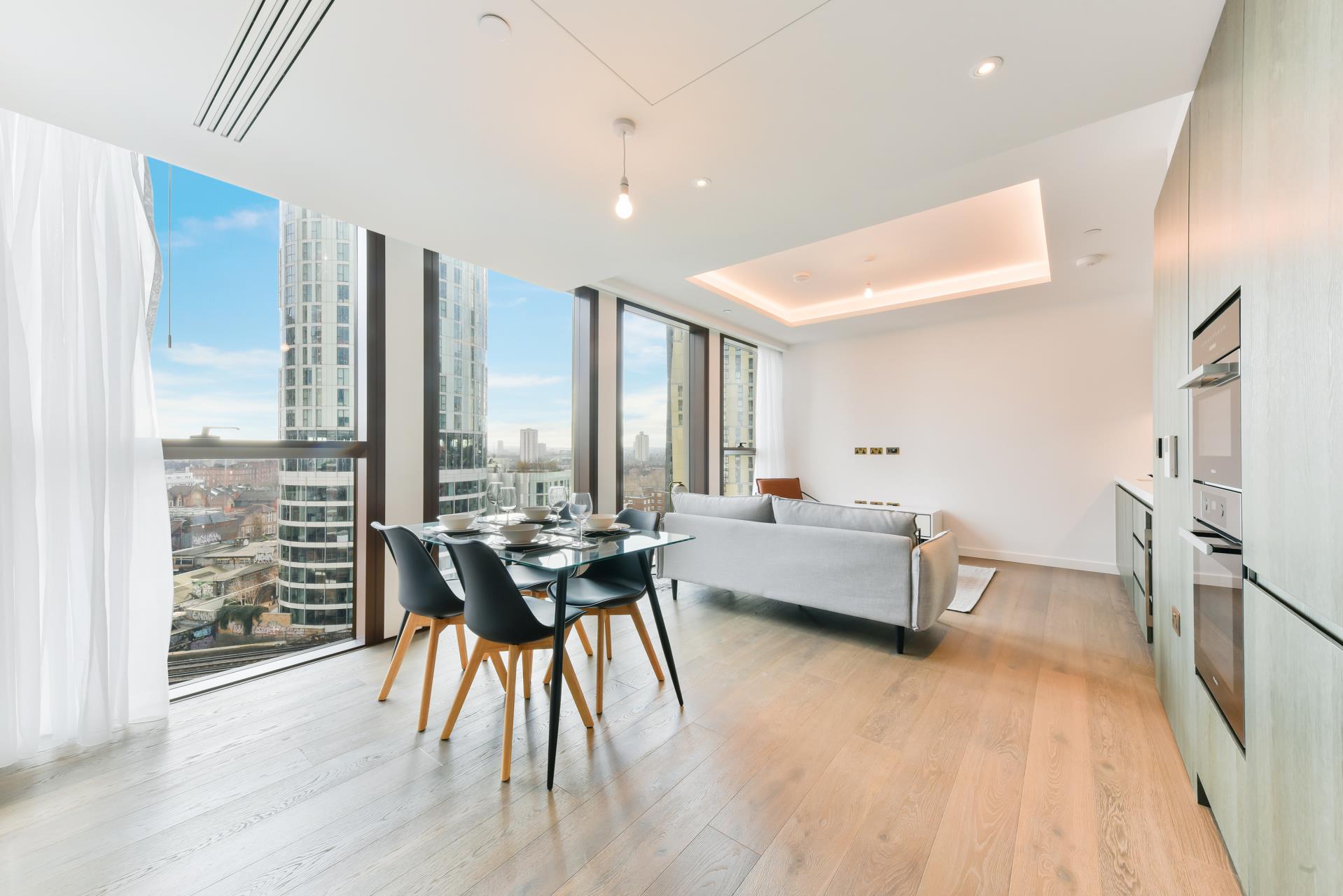 One Thames City 2655129 | JOHNS&CO