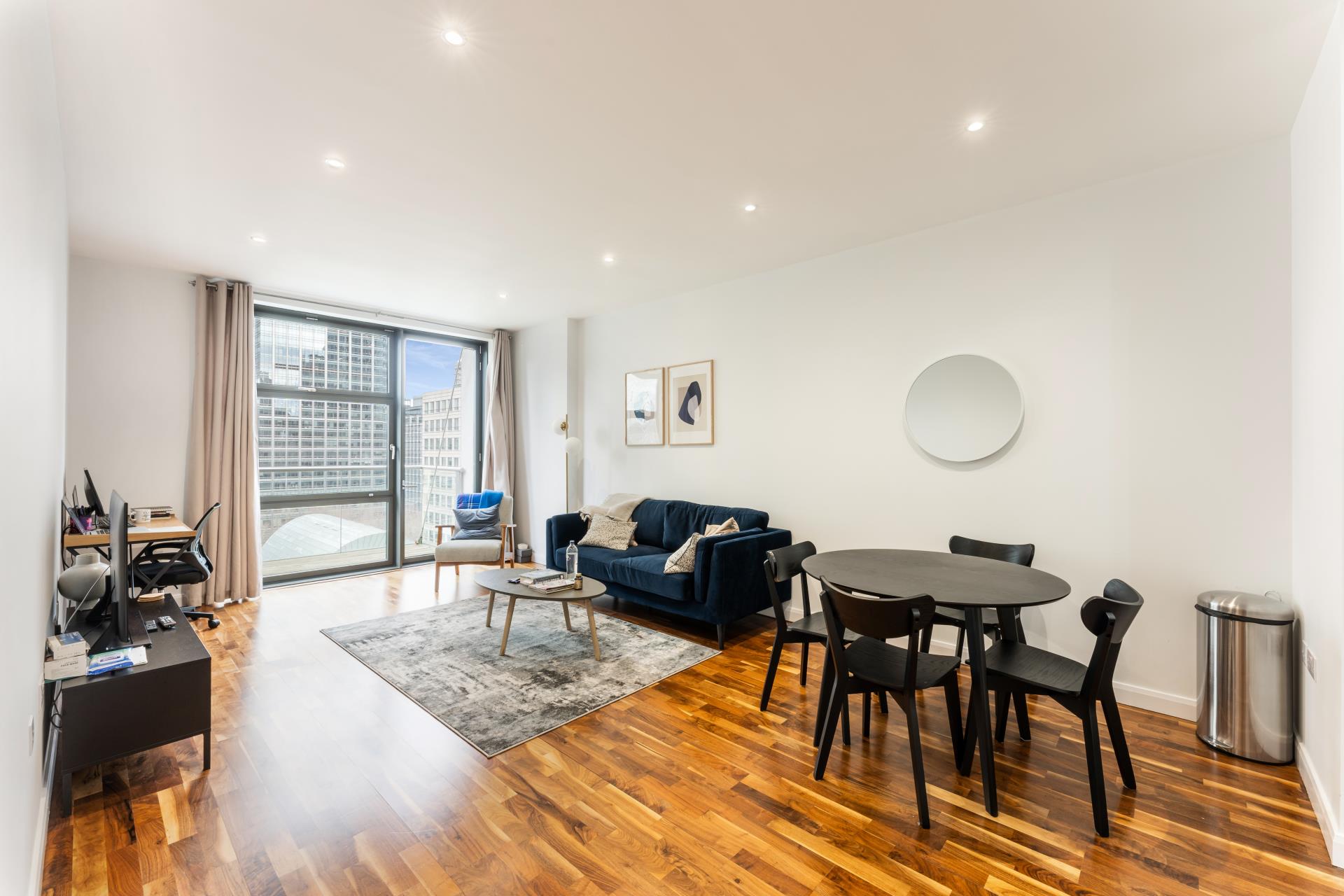 Discovery Dock Apartments 2657541 | JOHNS&CO