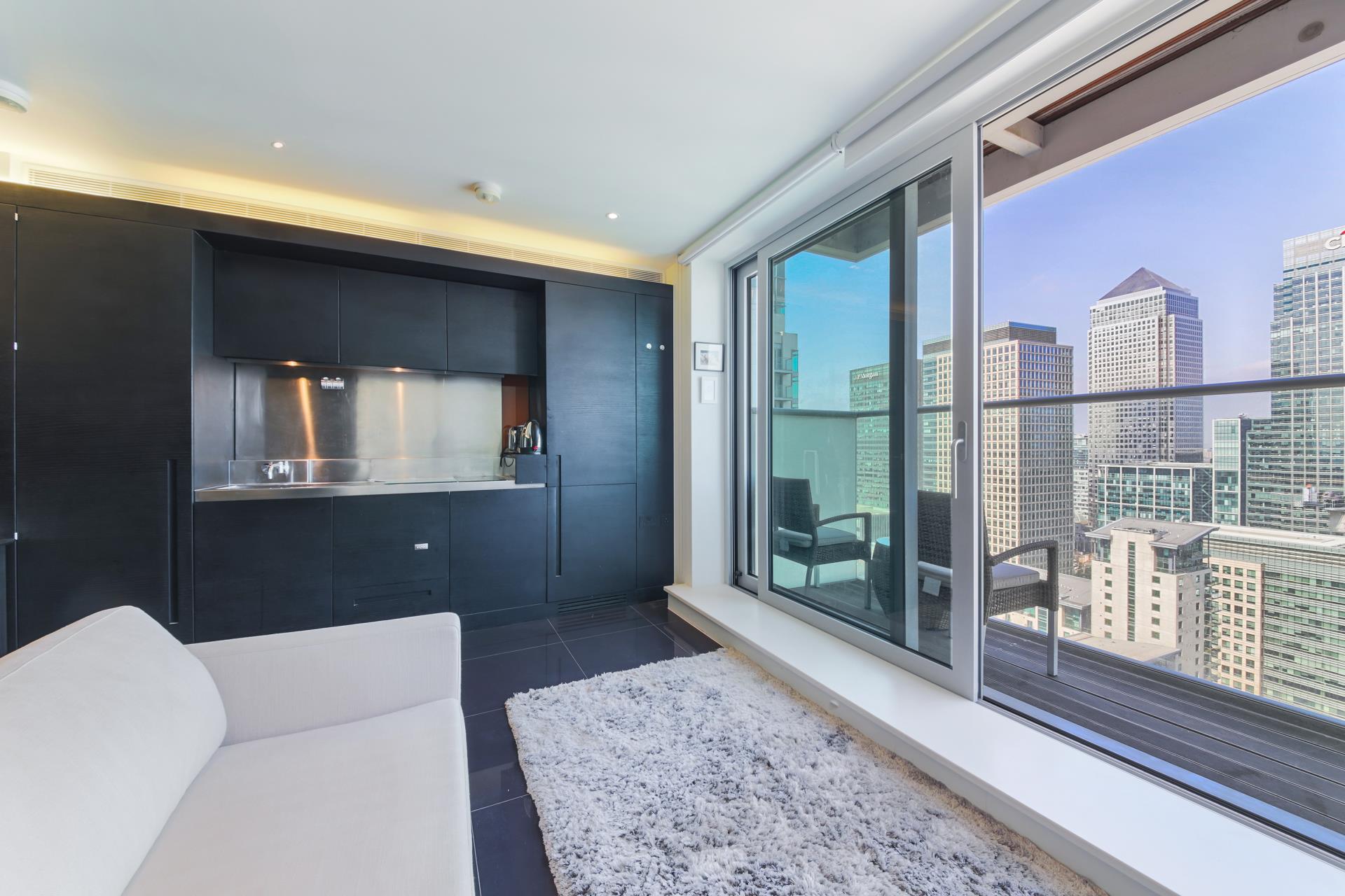 Pan Peninsula 2663825 | JOHNS&CO