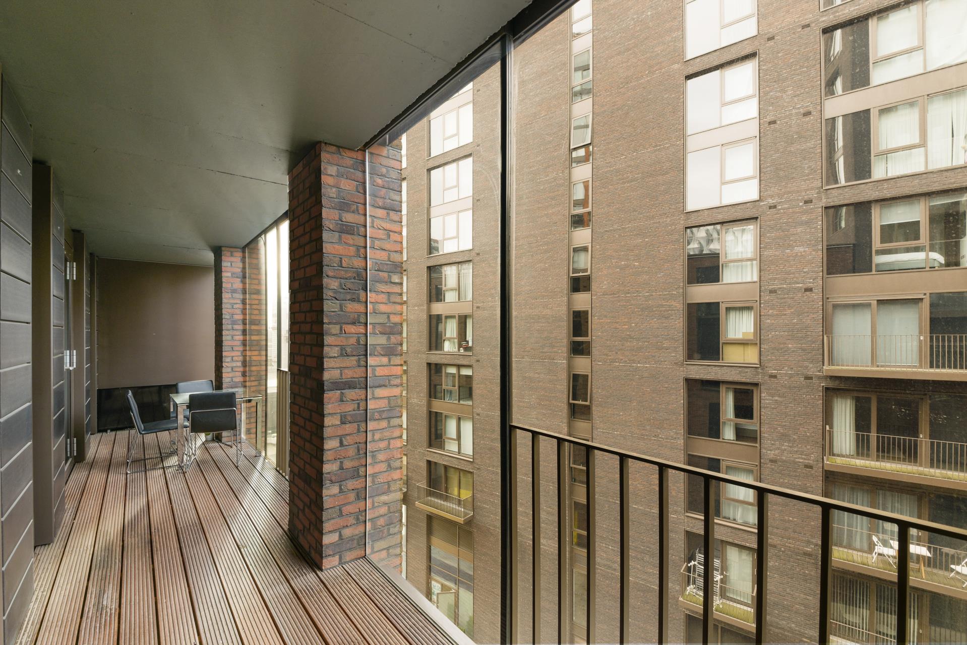 Ambassador Building 2309132 | JOHNS&CO