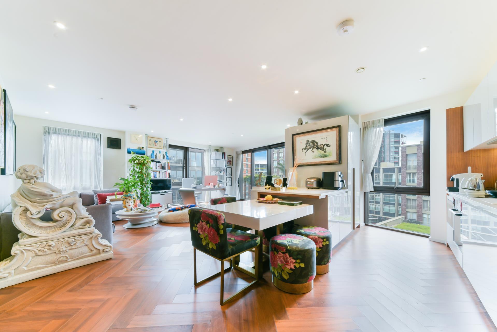 Capital Building 2514046 | JOHNS&CO