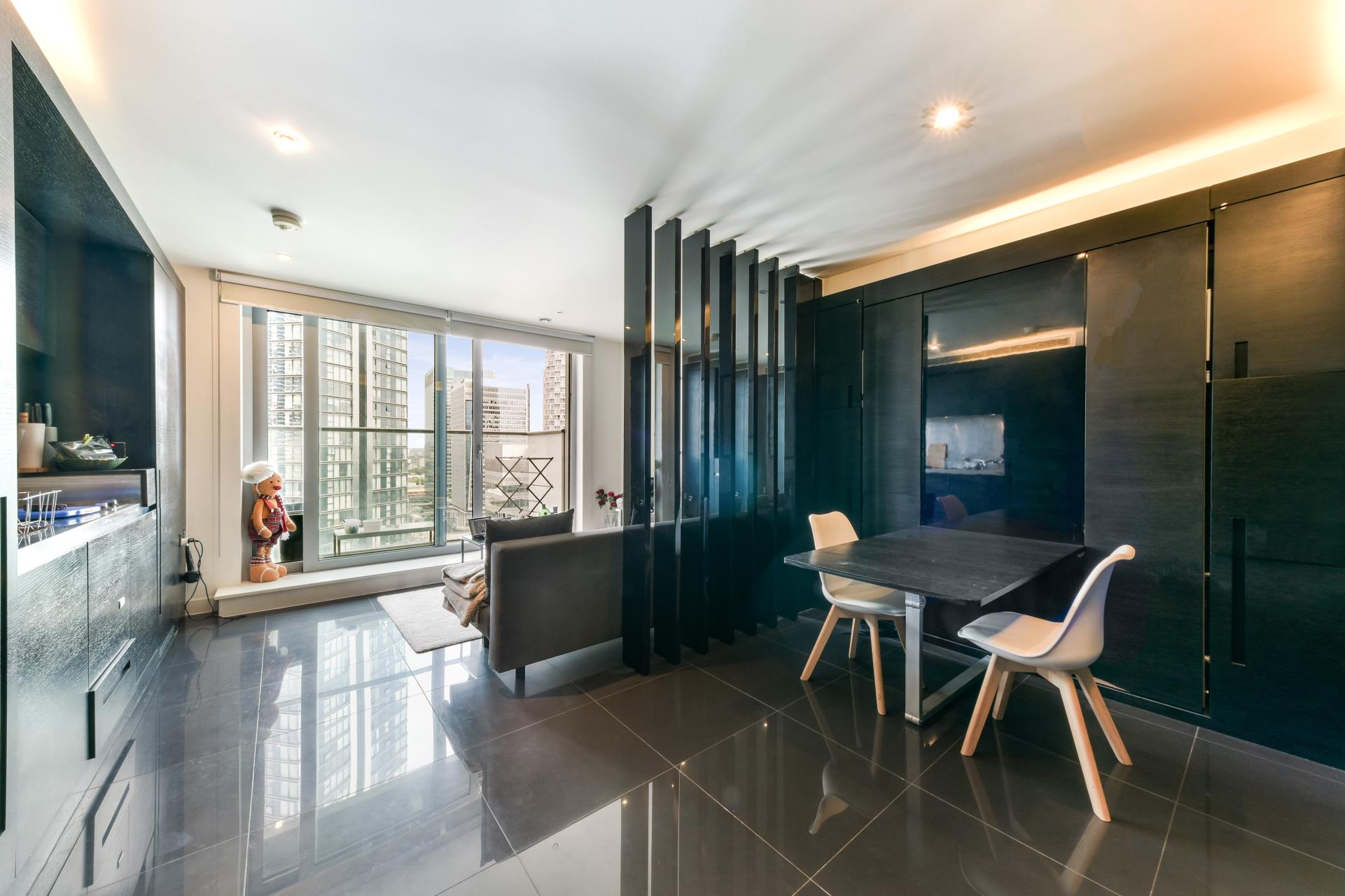 Pan Peninsula 2379705 | JOHNS&CO