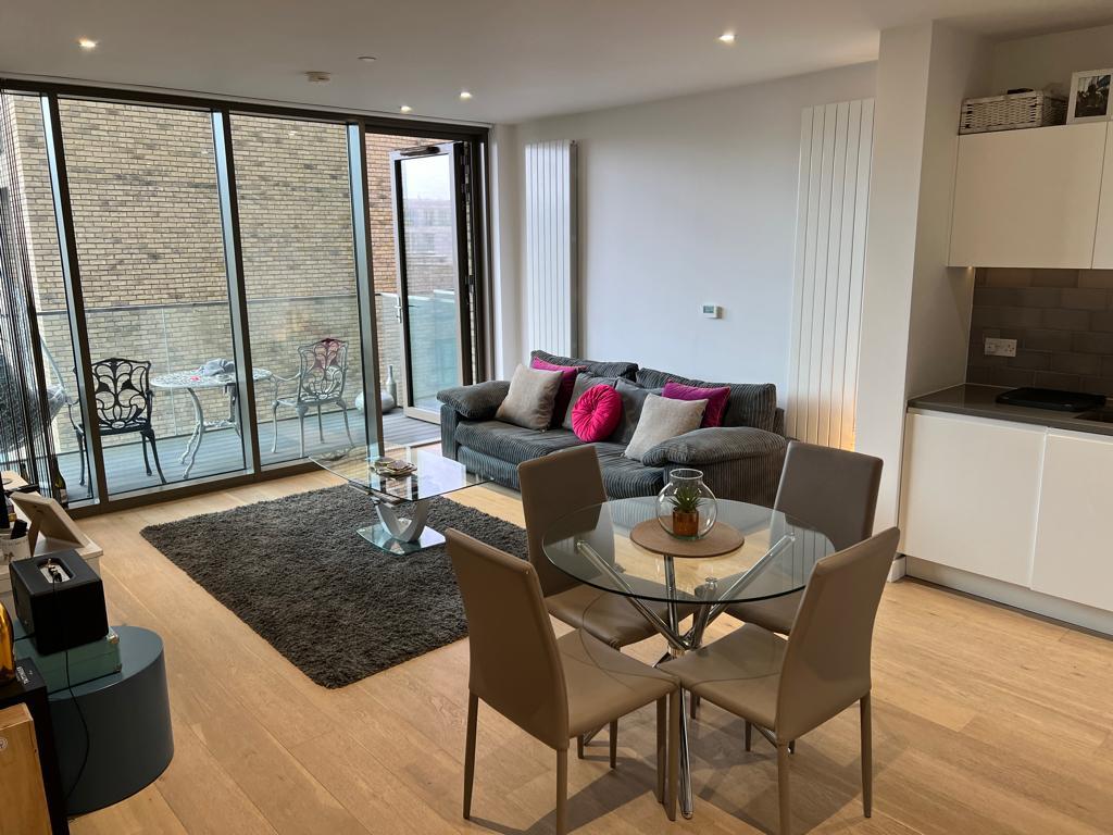 Commodore House 2480289 | JOHNS&CO