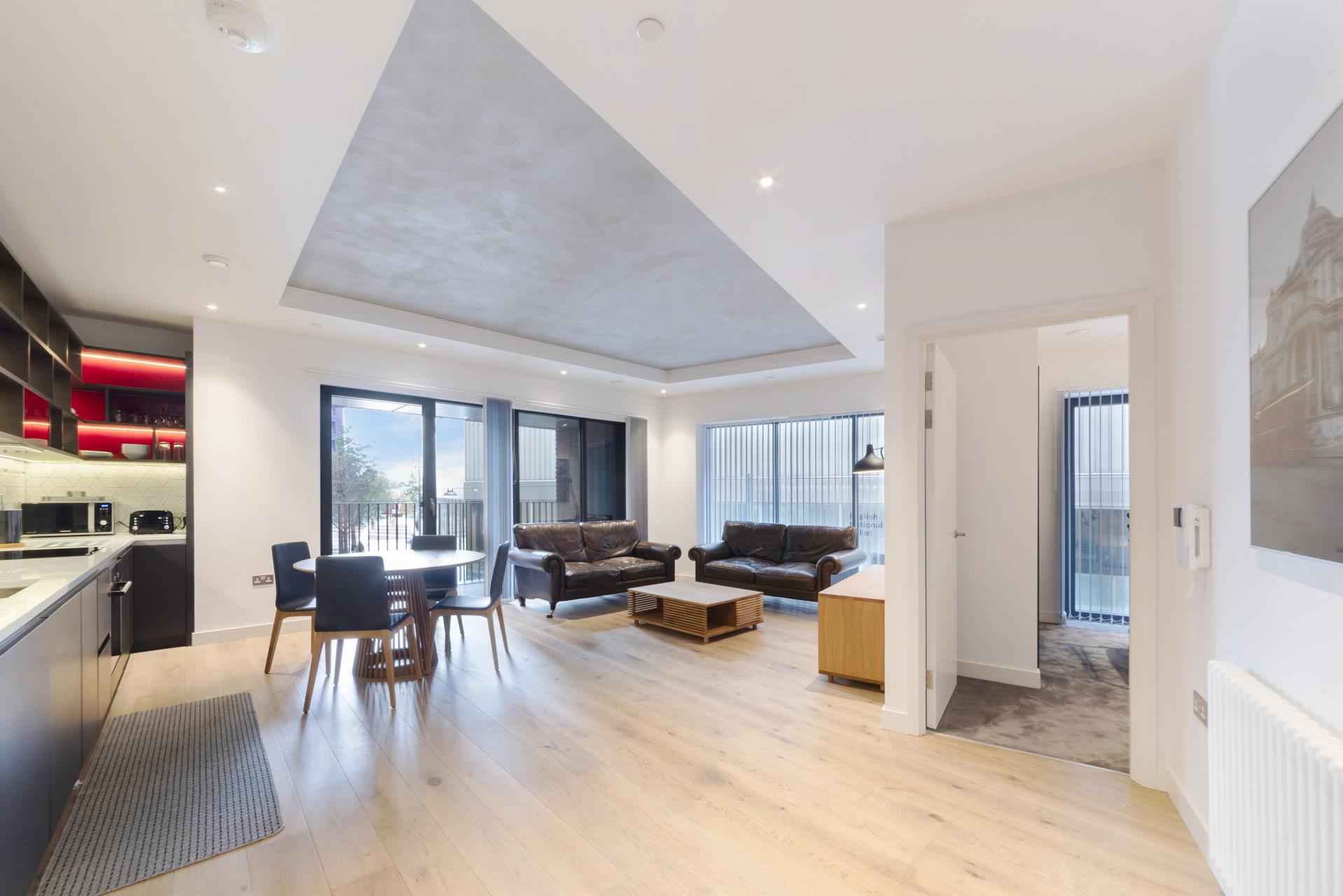 Modena House 2514113 | JOHNS&CO