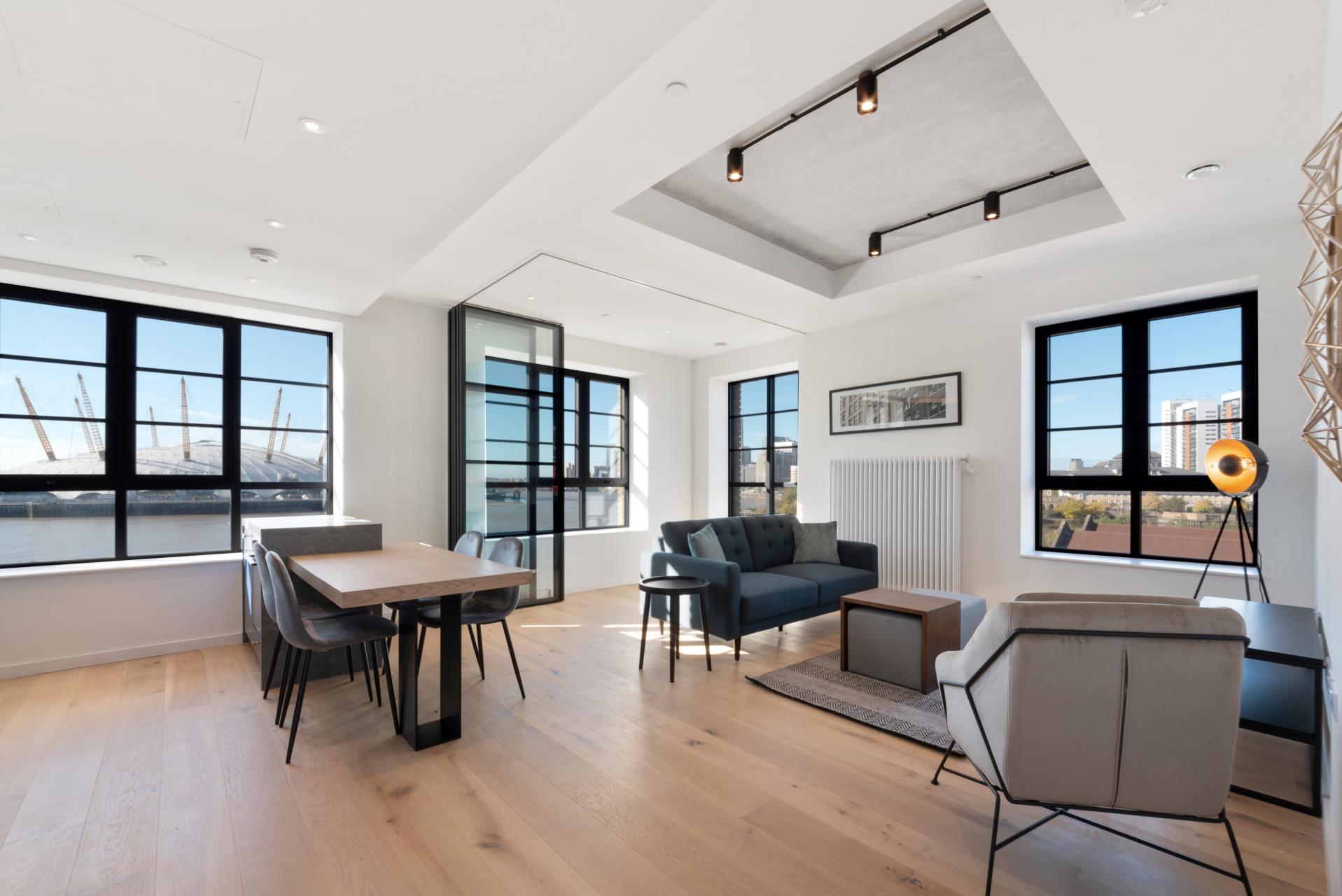 Douglas Tower 2639769 | JOHNS&CO