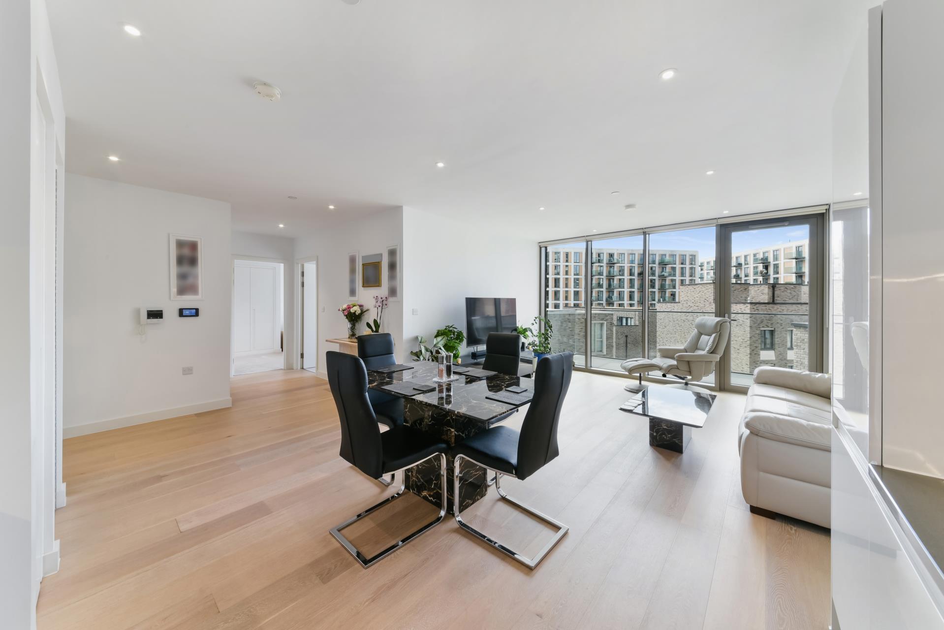 Commodore House 2642203 | JOHNS&CO