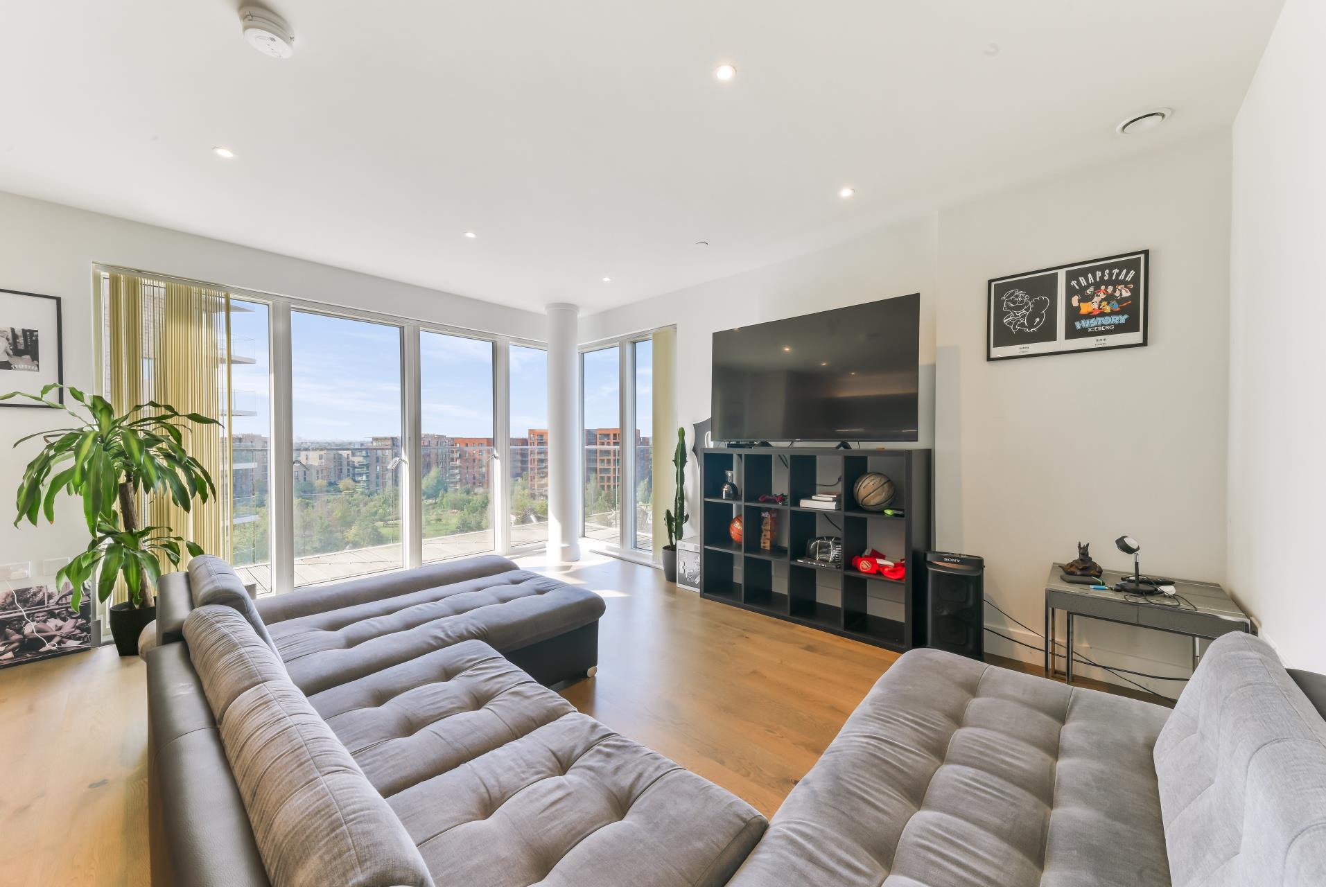 Patterson Tower 2671472 | JOHNS&CO